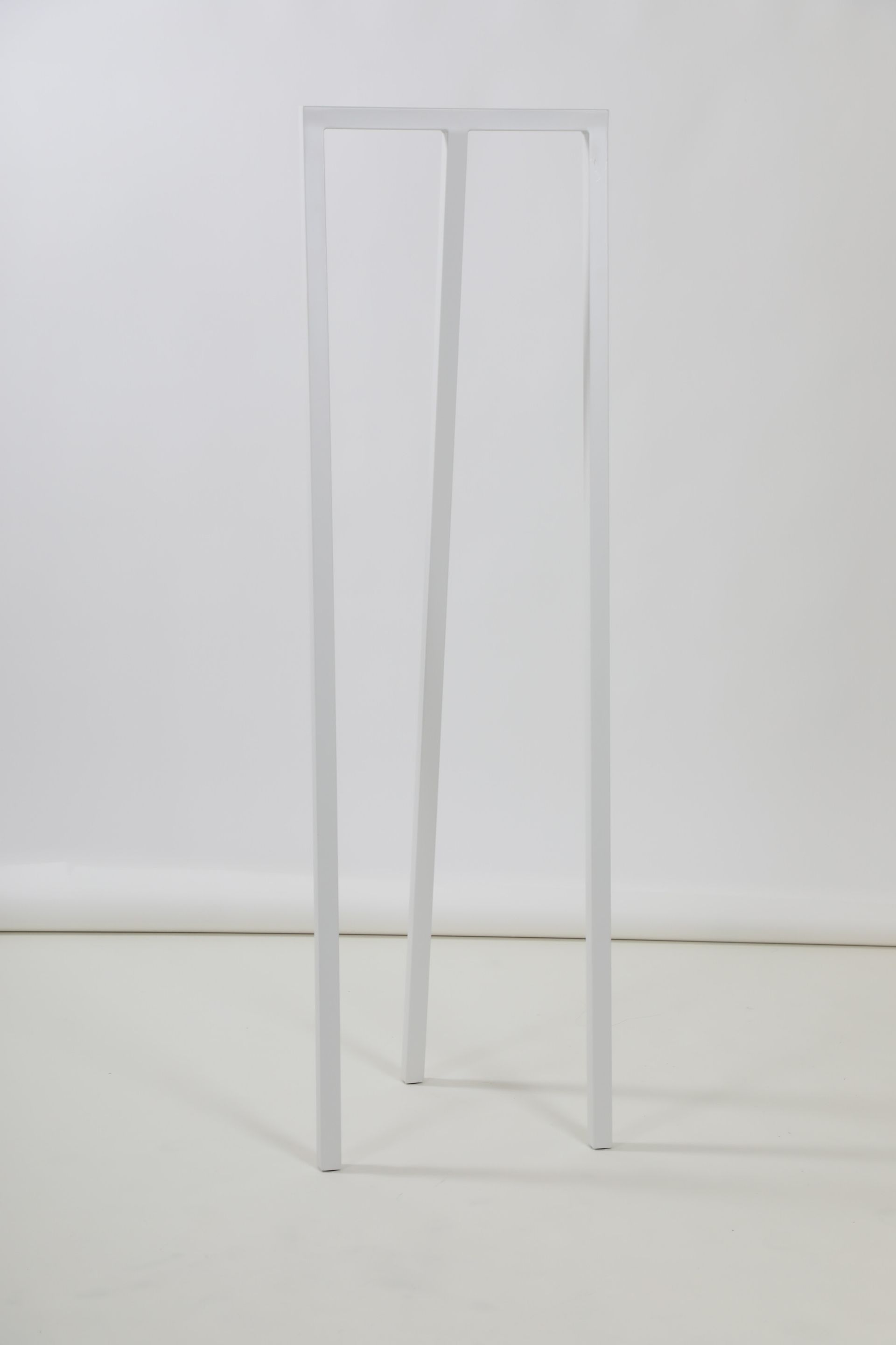 Loop Stand hall, white | Franckly