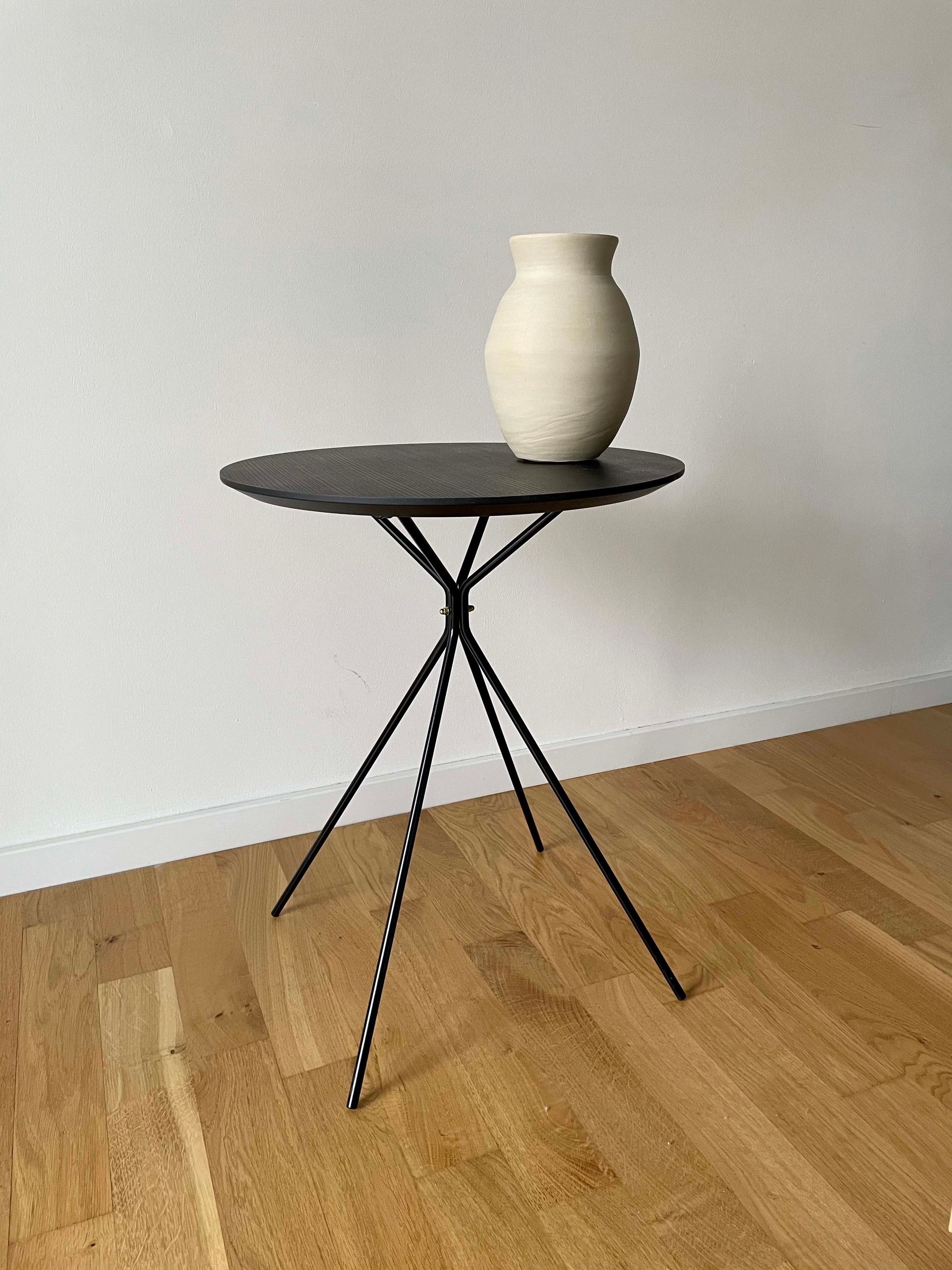 Herman side table, black | Franckly