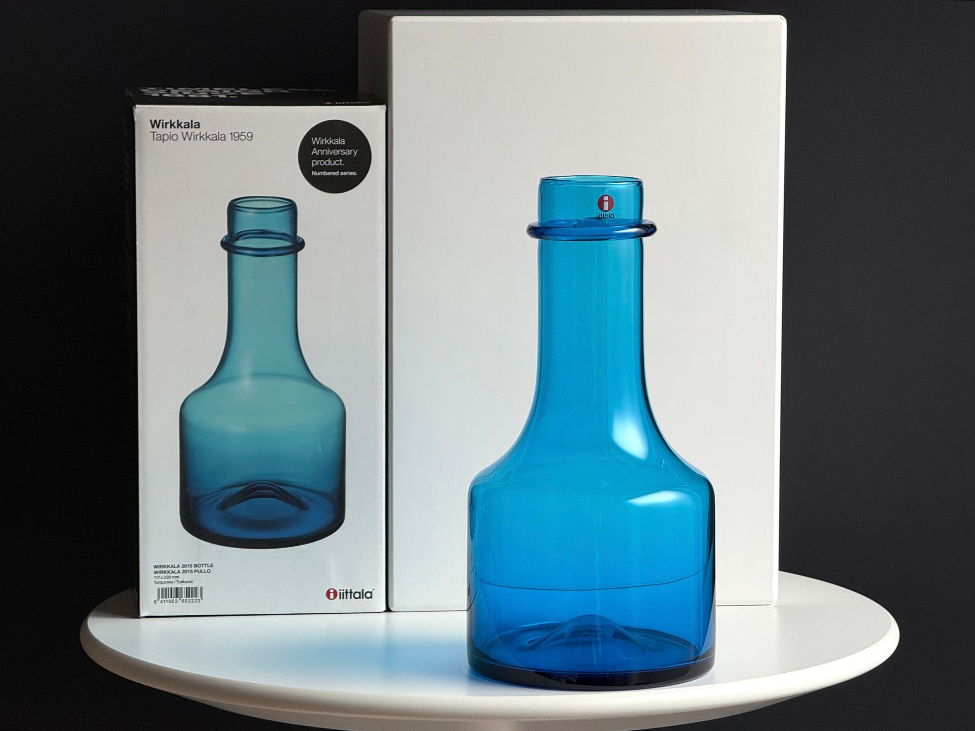 Iittala Wirkkala Bottle 2508, blue | Franckly