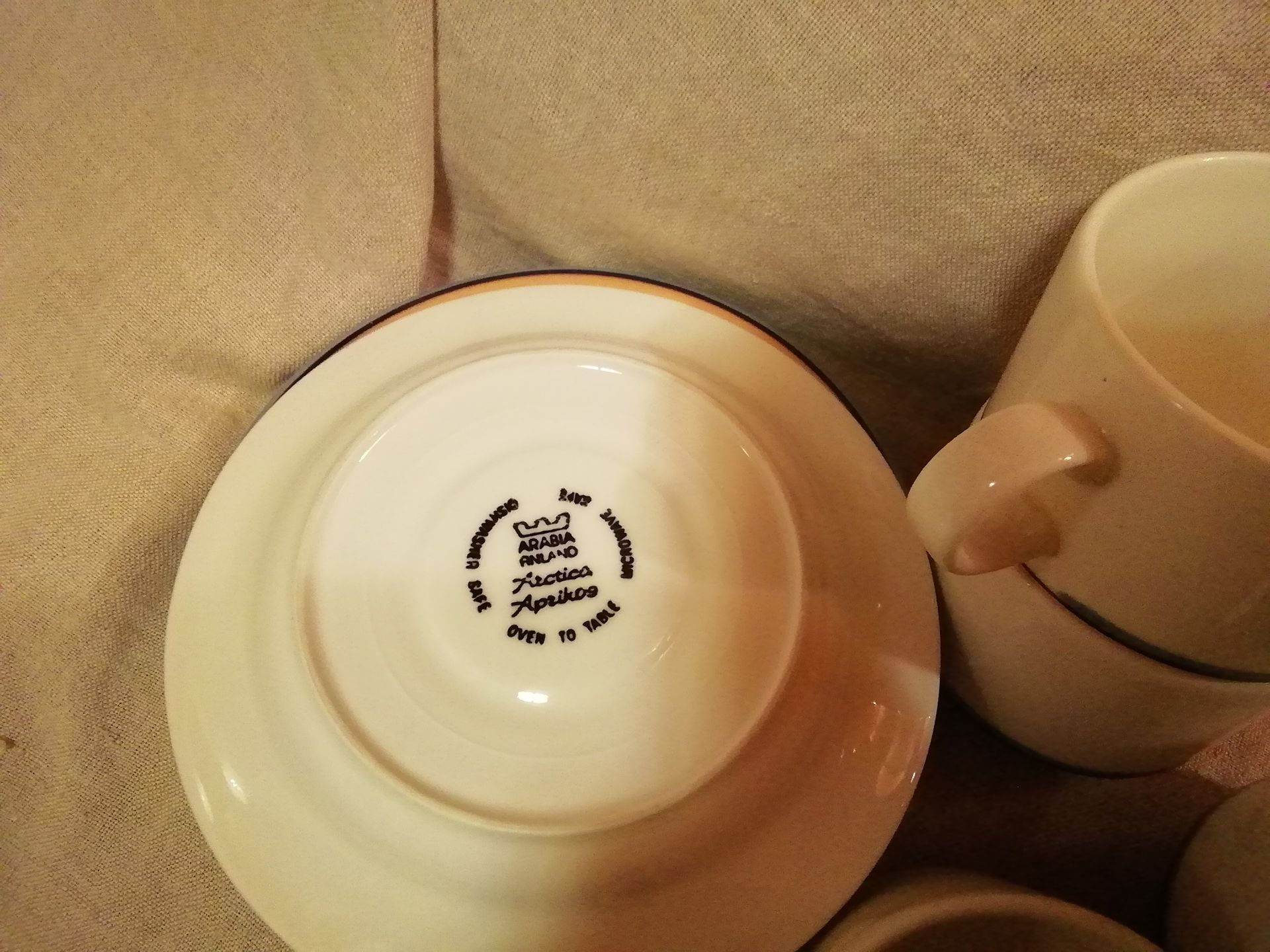 Arctica Apricot coffee cup set. | Franckly