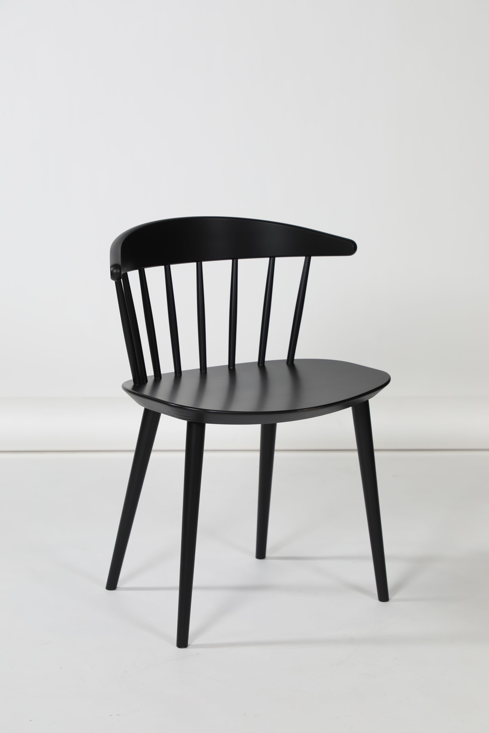 J104 chair, black | Franckly