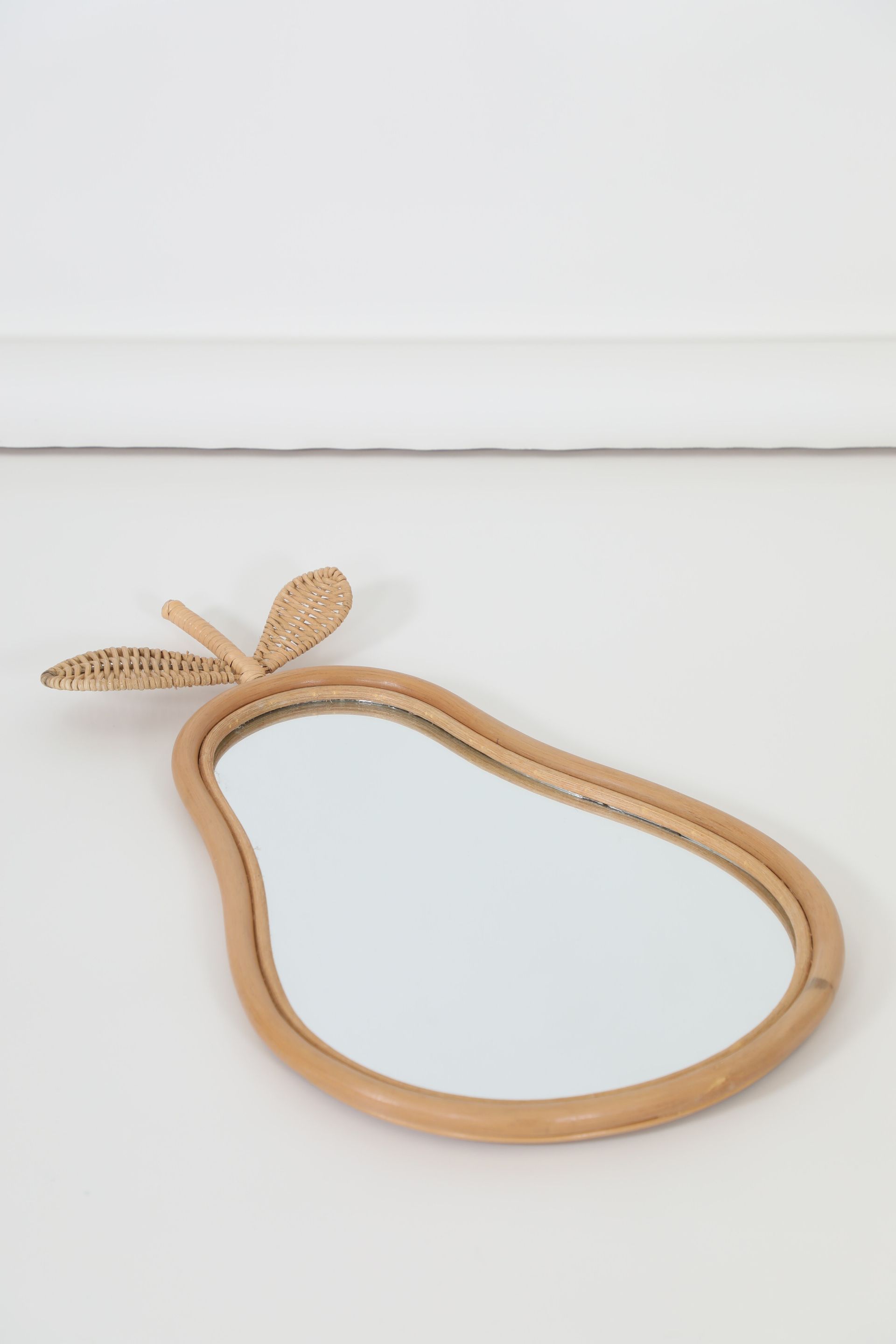 Pear mirror, natural | Franckly
