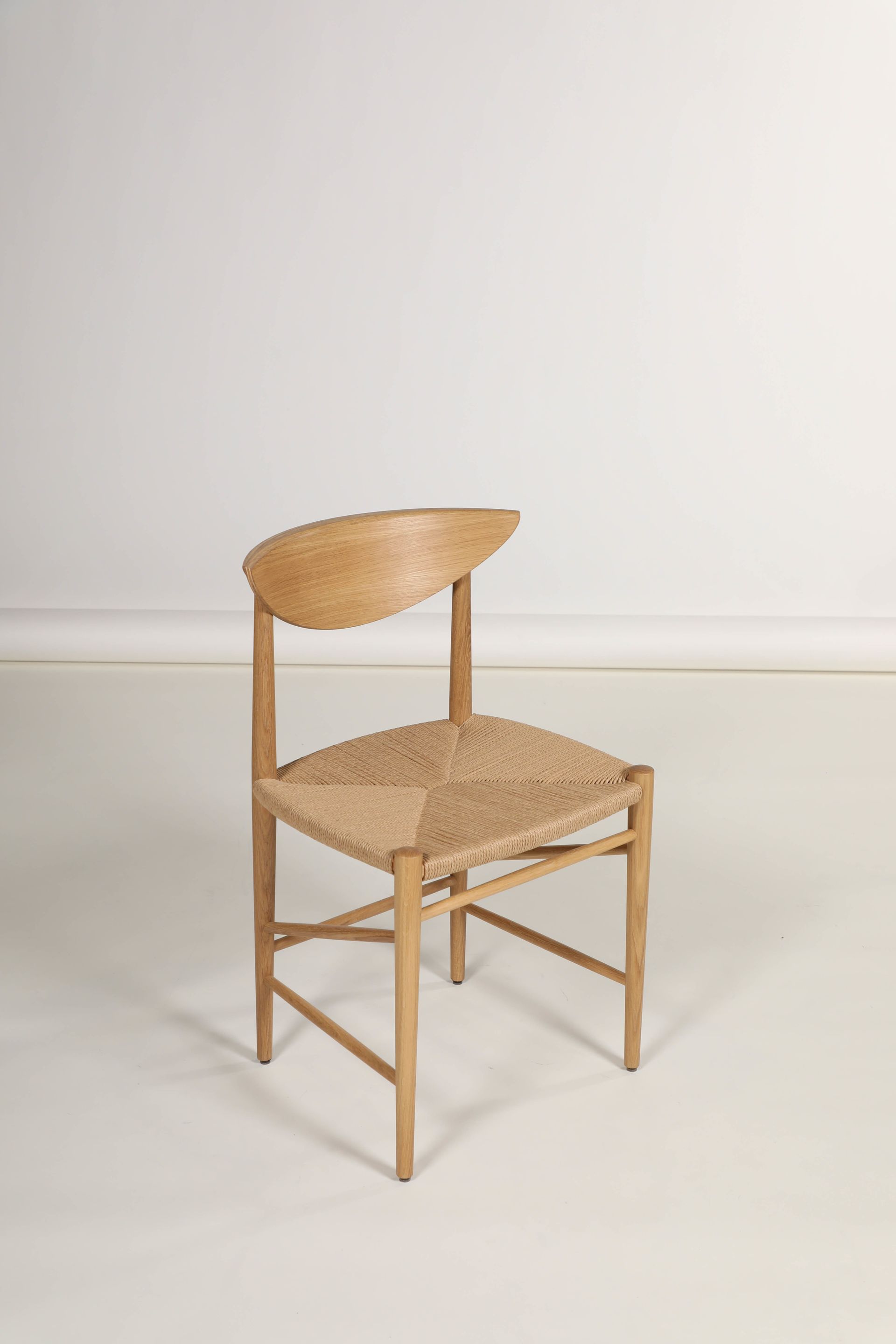 Drawn HM3 chair, white oiled oak | Franckly