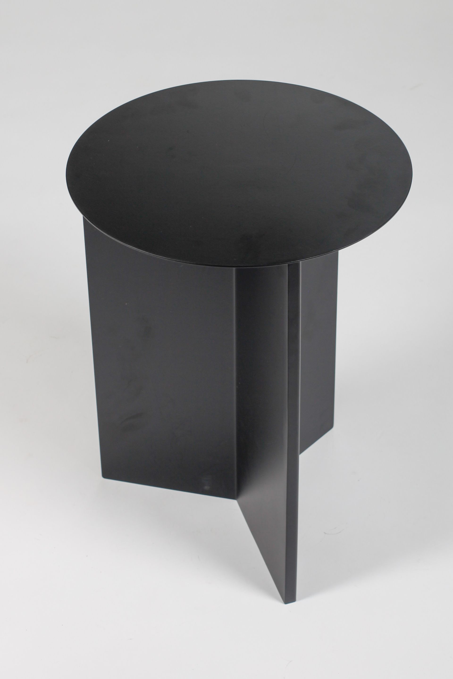 Slit table, 35 cm, high, black | Franckly