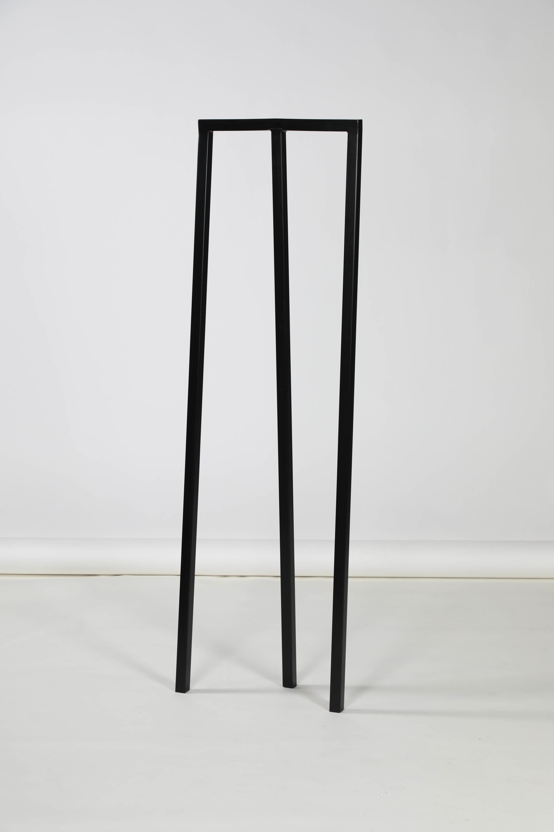 Loop Stand hall, black | Franckly