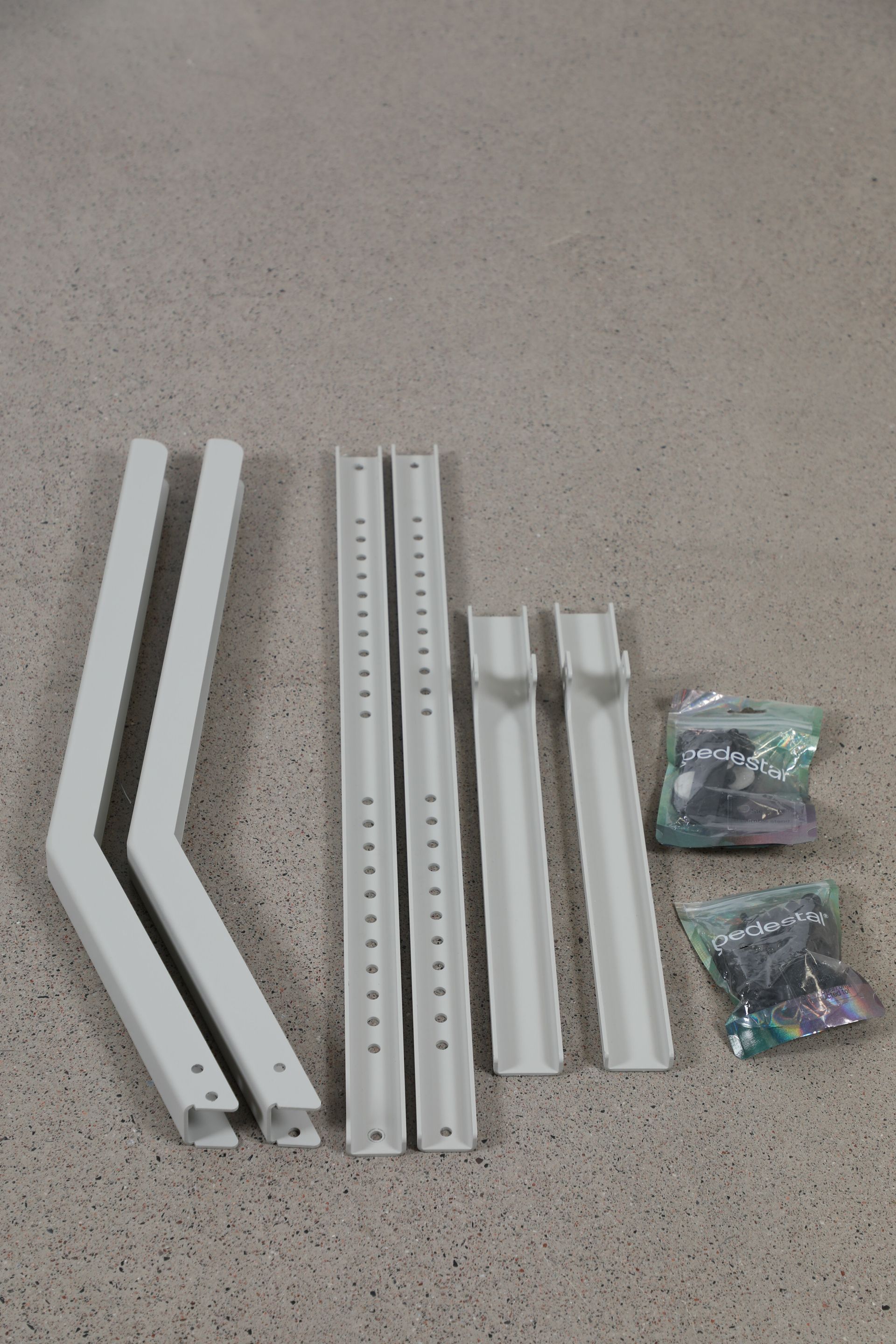 Bendy Low TV stand, mushroom | Franckly