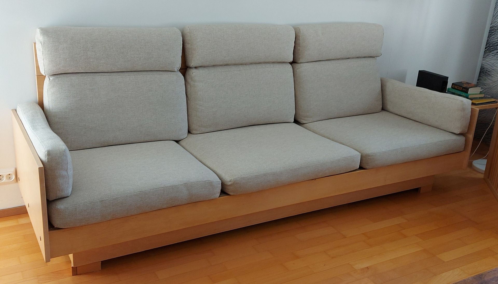 Artek, af Schulten 556 sofa, gray | Franckly