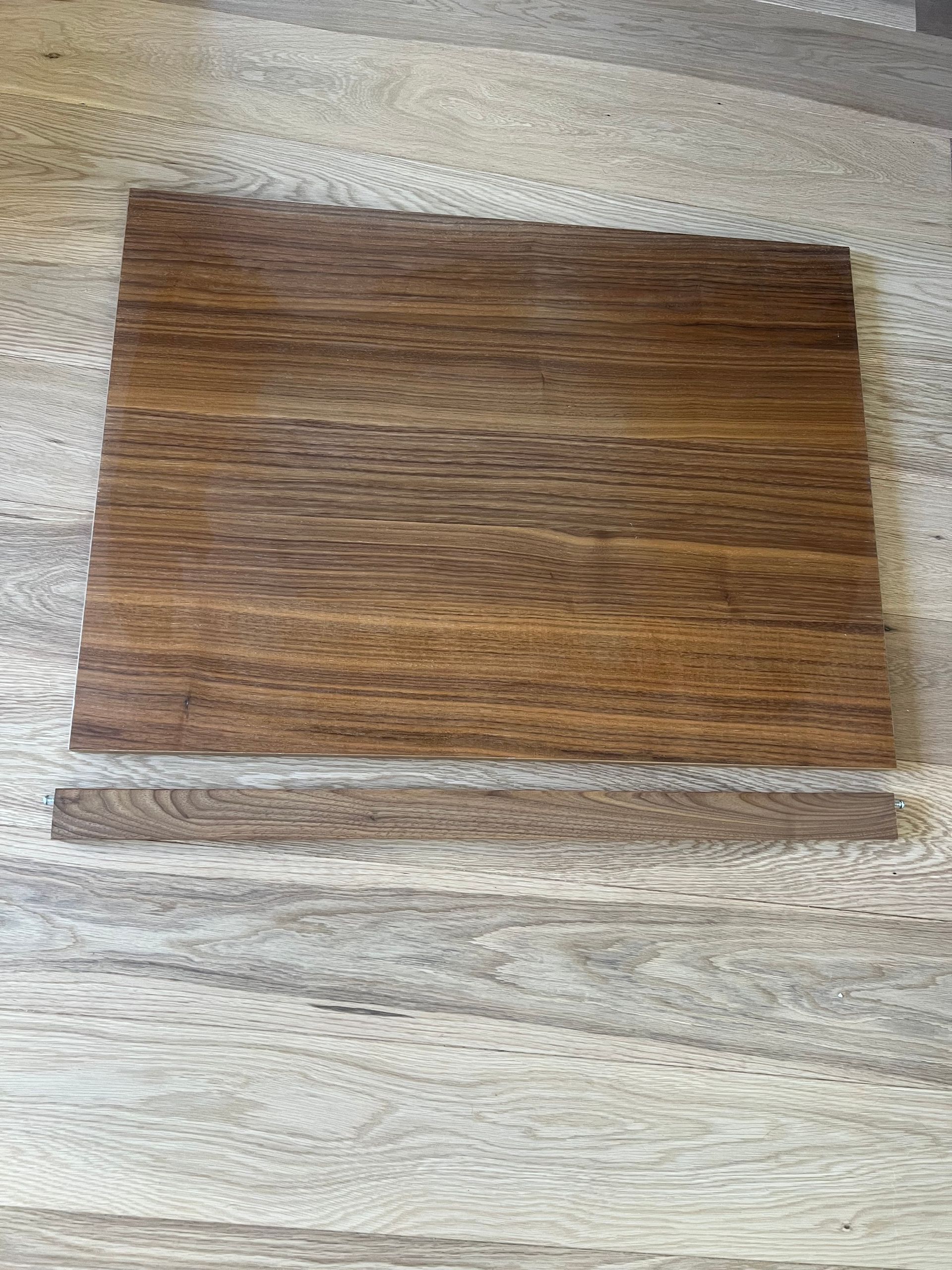String work desk, walnut | Franckly