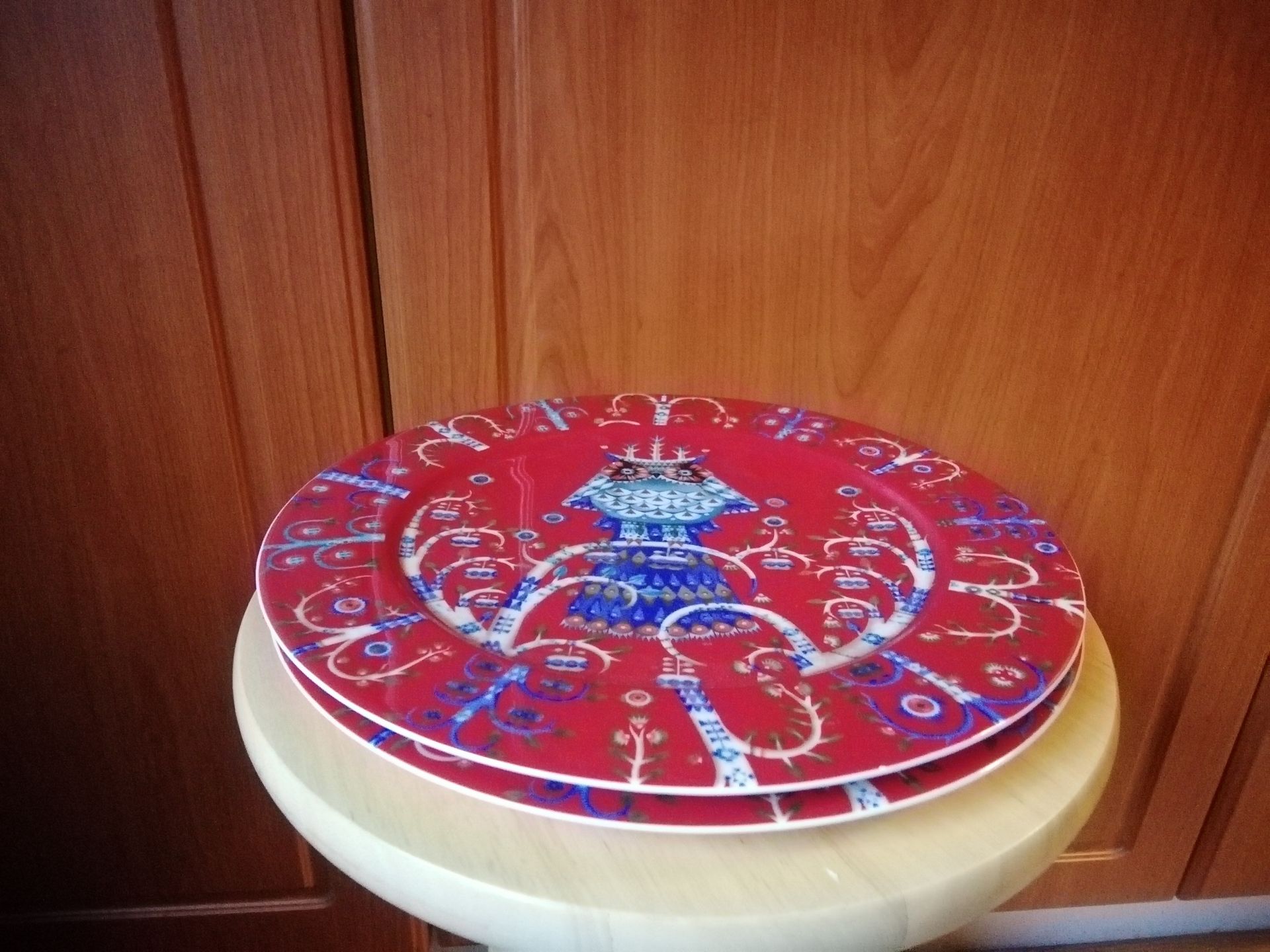 Taika plate 27 cm, red | Franckly