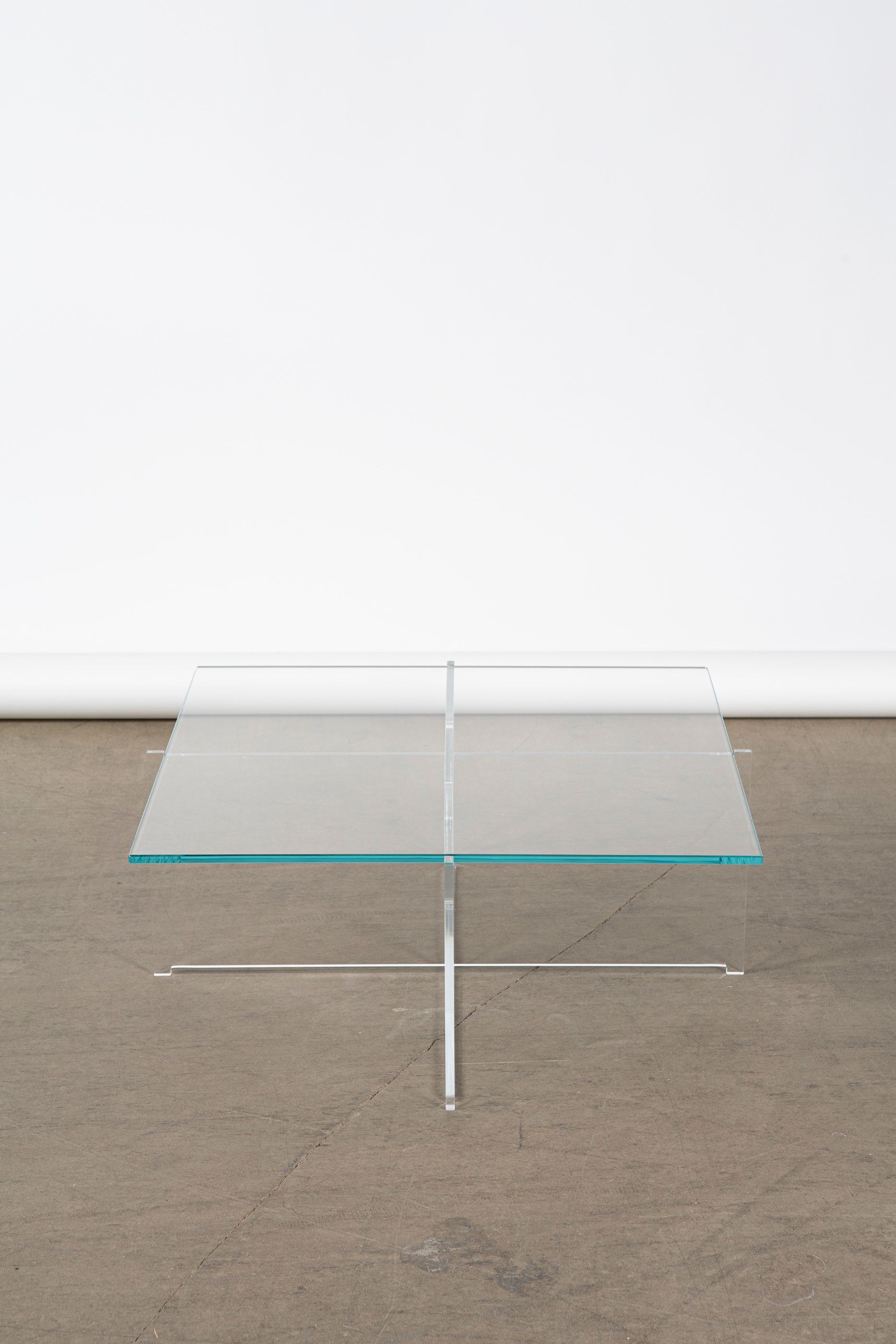 Cross Plexi coffee table, 80x80 | Franckly