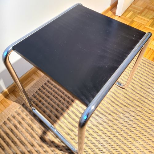 B 9 side table, black - chrome | Franckly