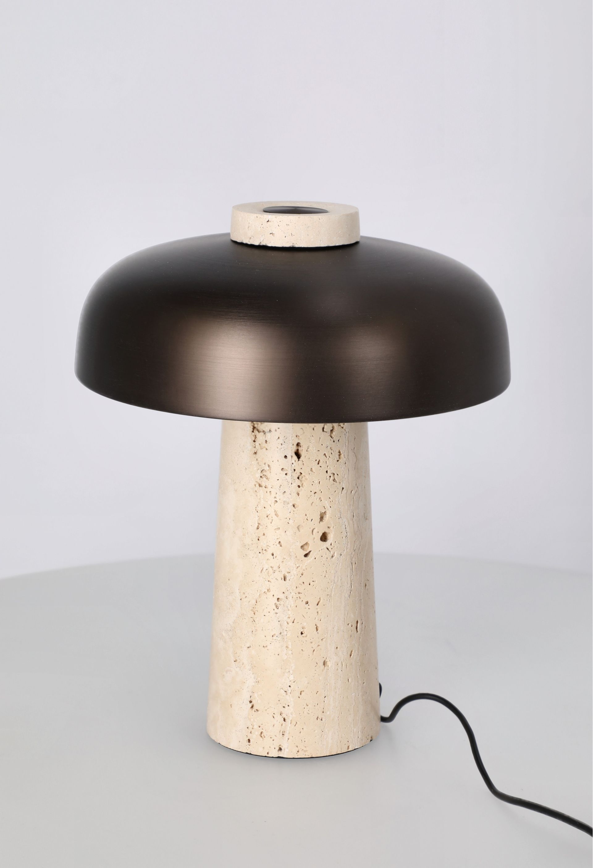 Reverse table lamp | Franckly