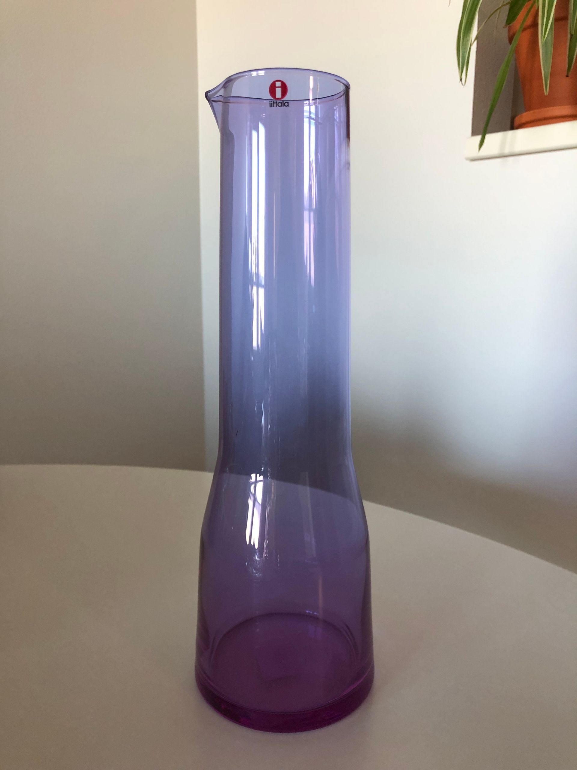 Iittala Essence pitcher amethyst 100cl | Franckly
