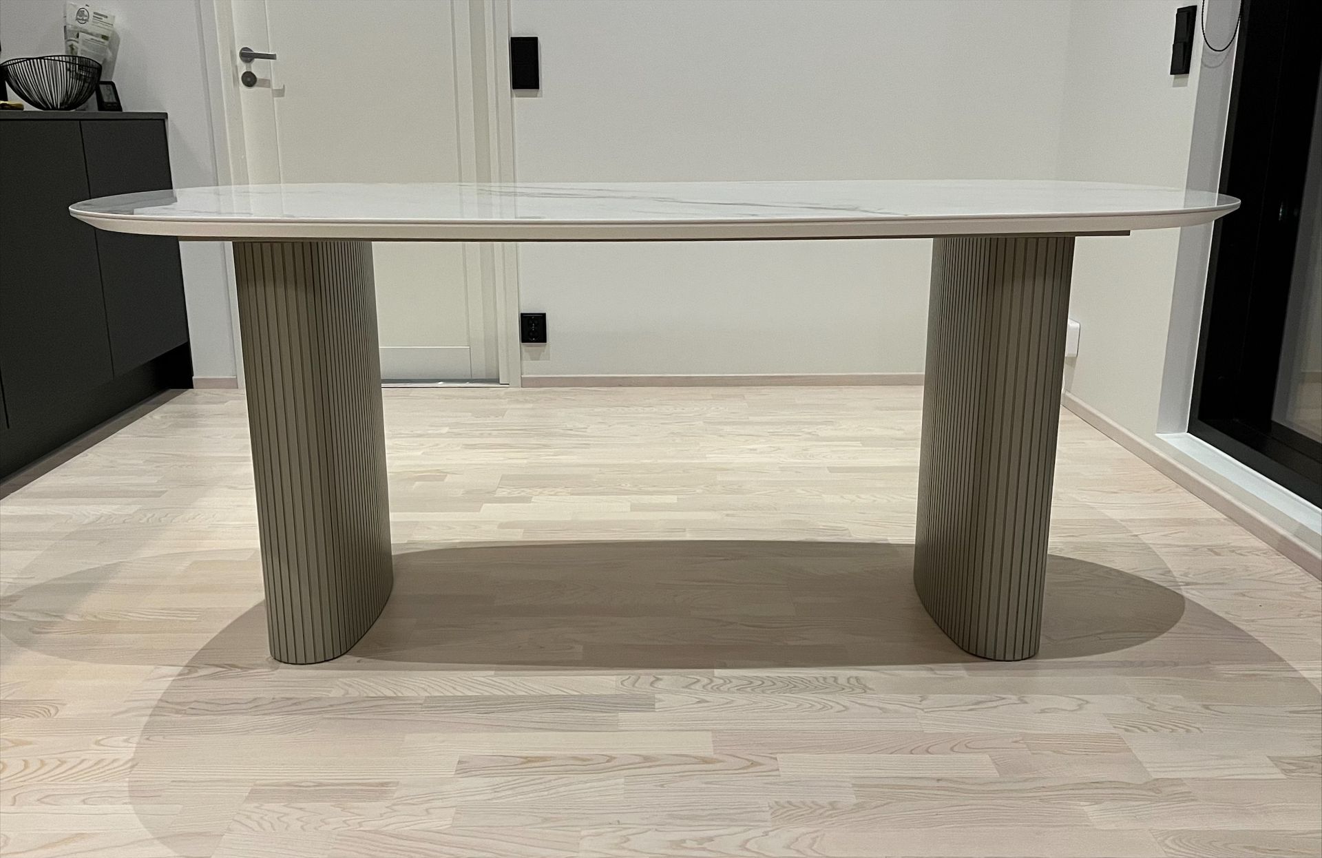 Santiago table, white - grey | Franckly