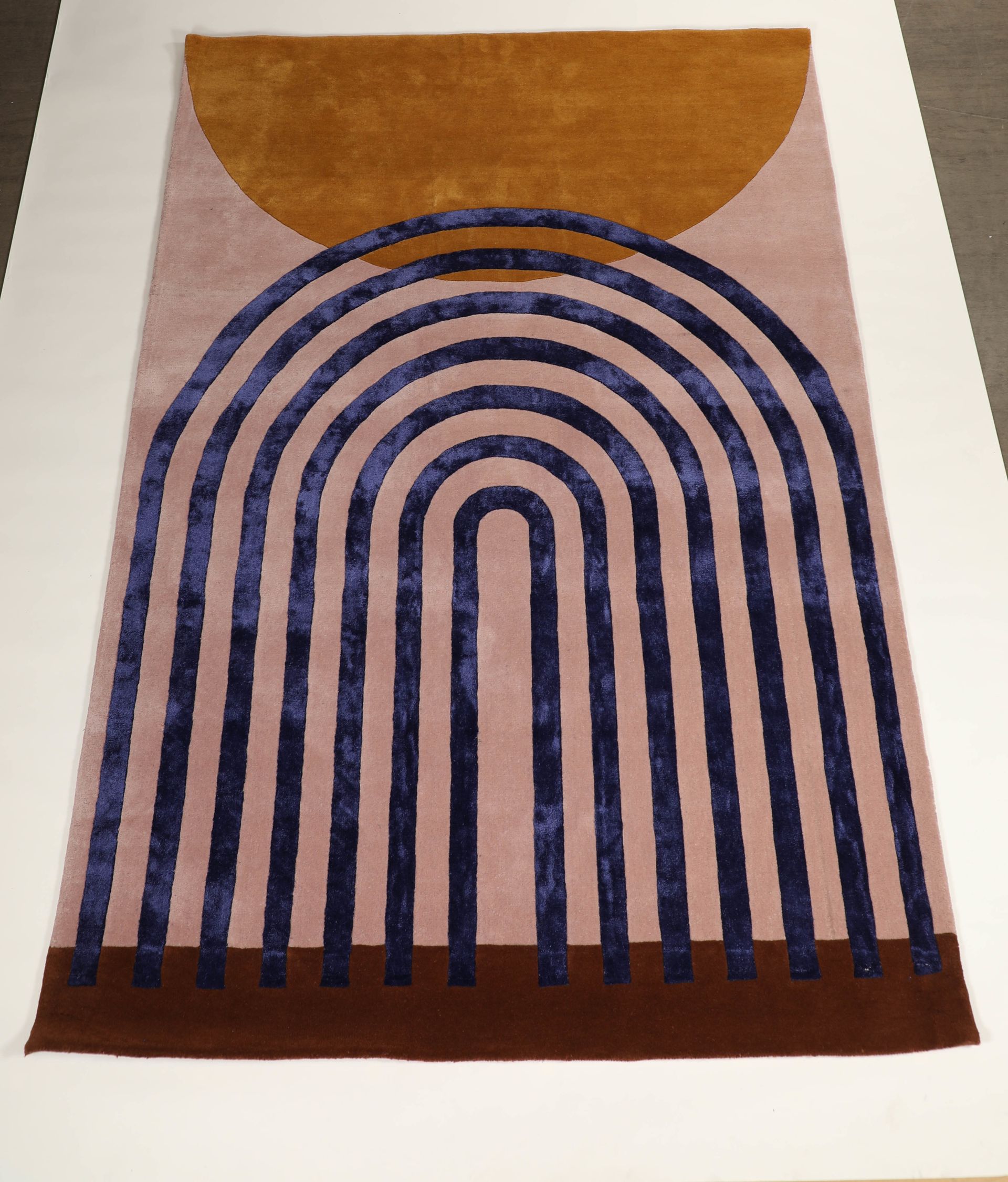 Atrium rug, pink-gold, 200 x 300 cm | Franckly