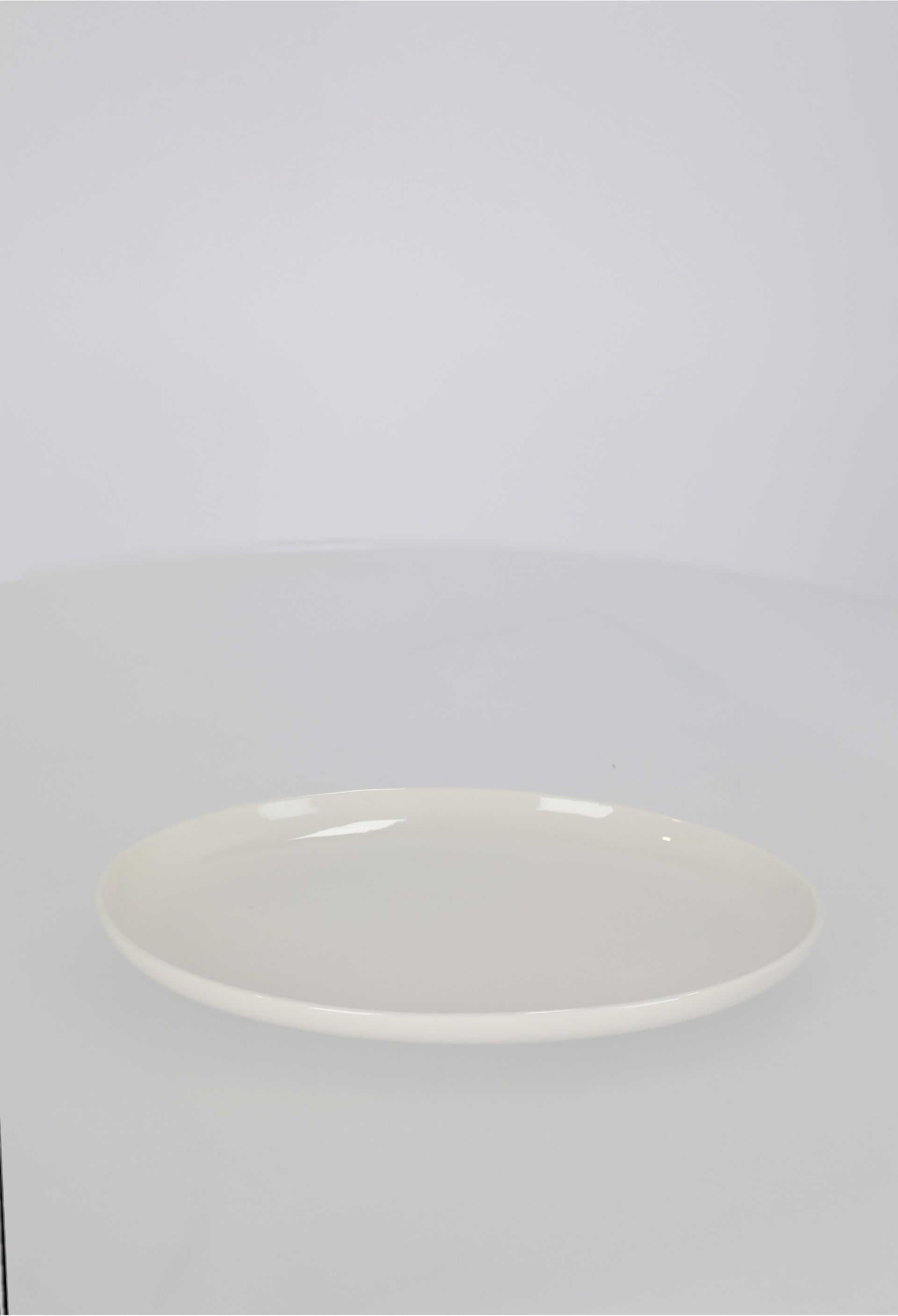 Essence plate 25 cm, oval, white | Franckly