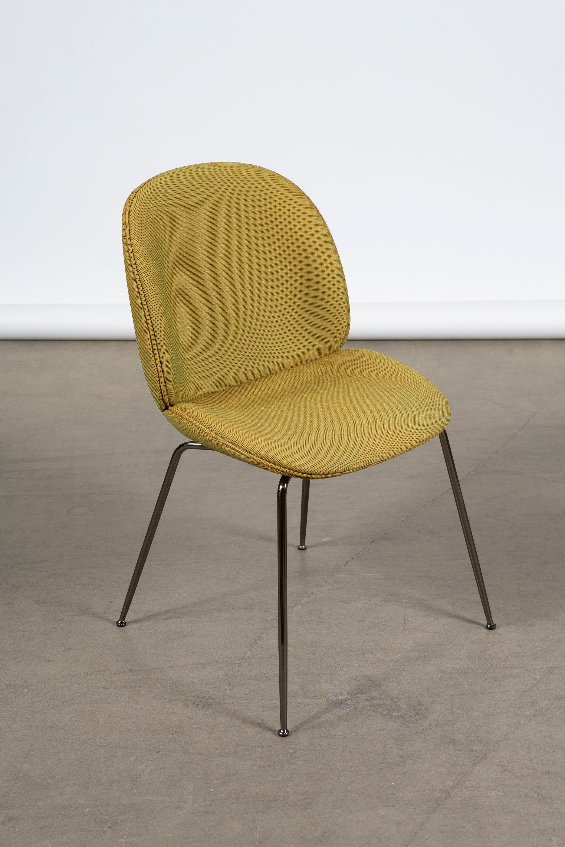 Beetle chair, black chrome - mustard | Franckly