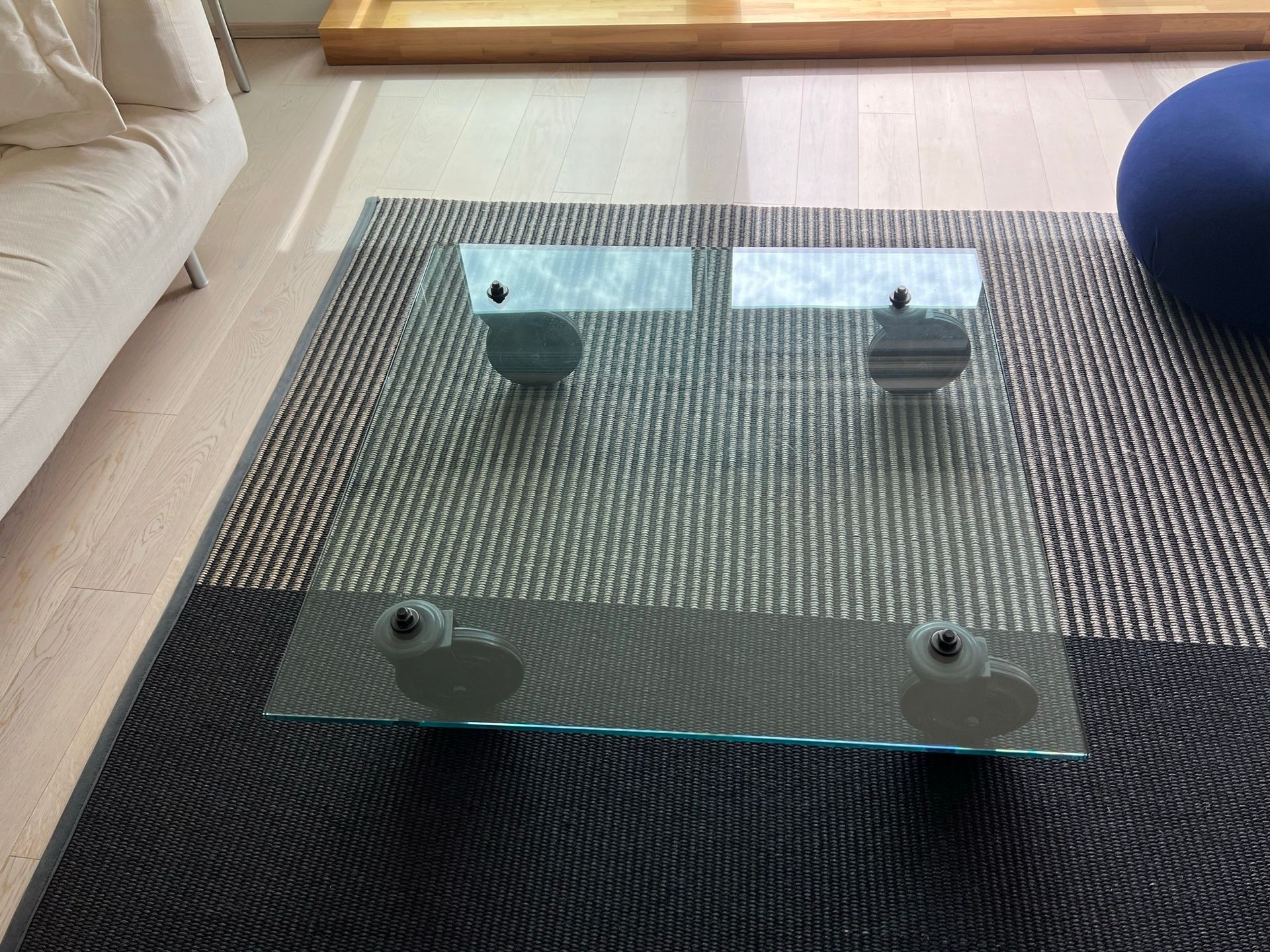 Tavolo con Ruote coffee table, 100 x 100 x 25 cm | Franckly