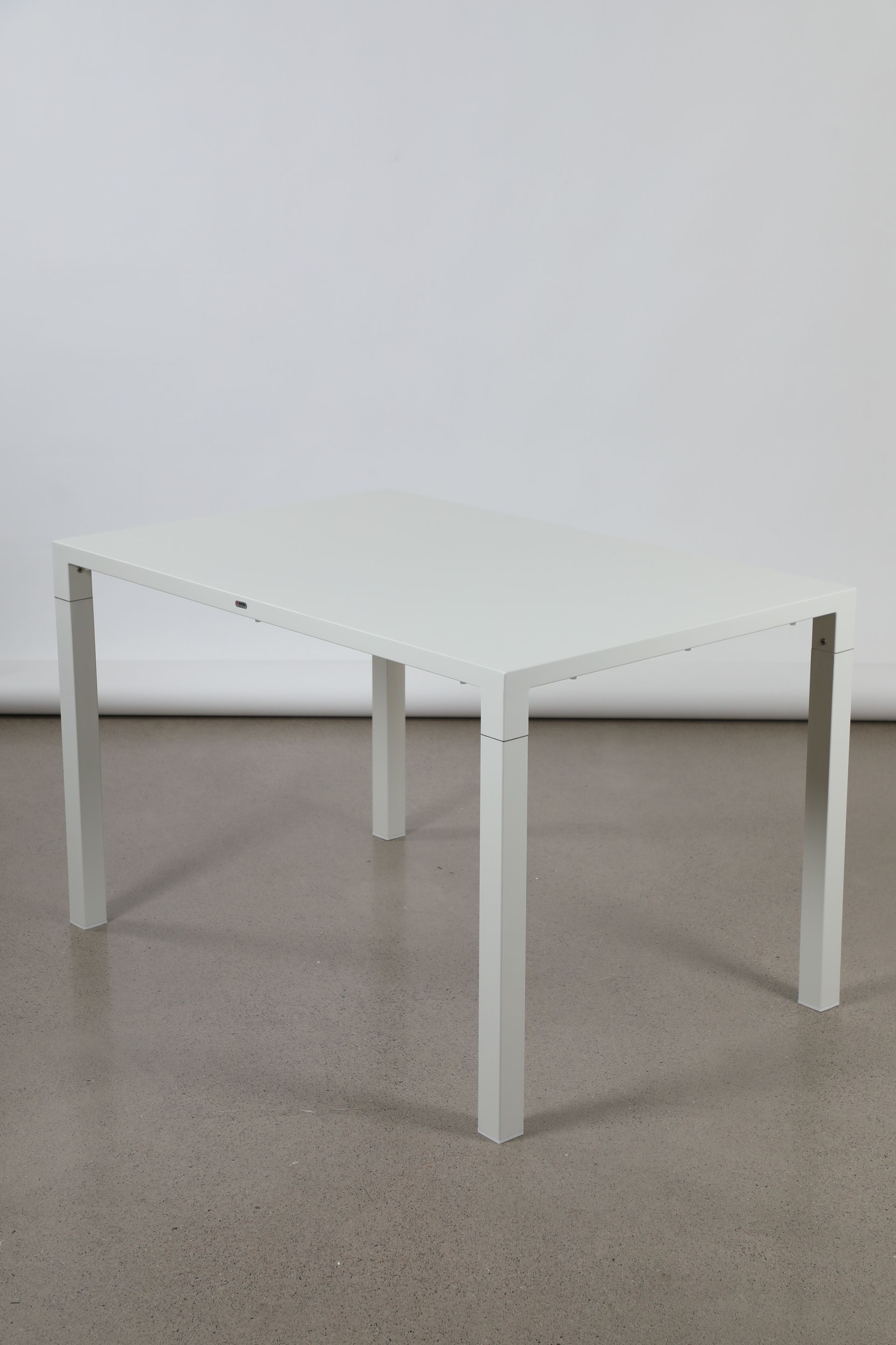 Nova table 120 x 80 cm, matt white | Franckly