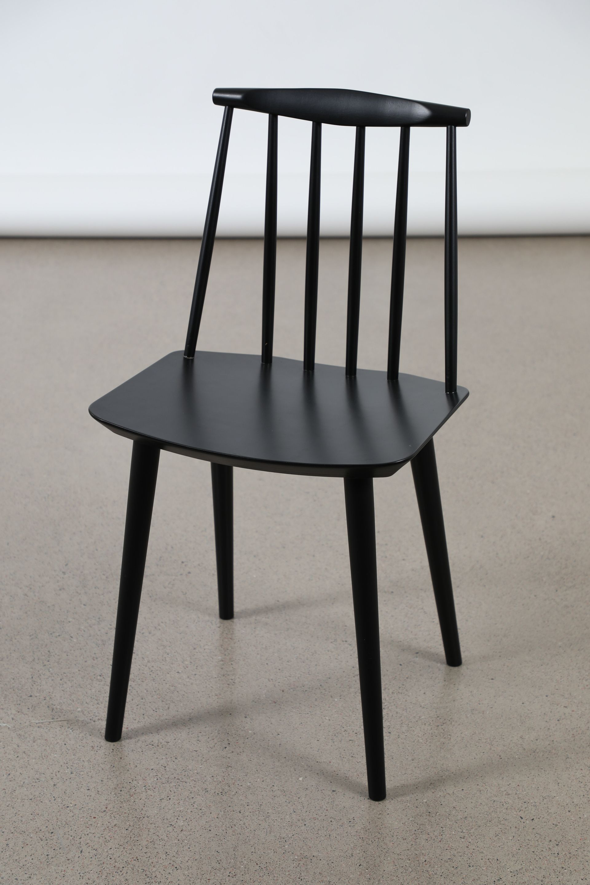J77 chair, black | Franckly