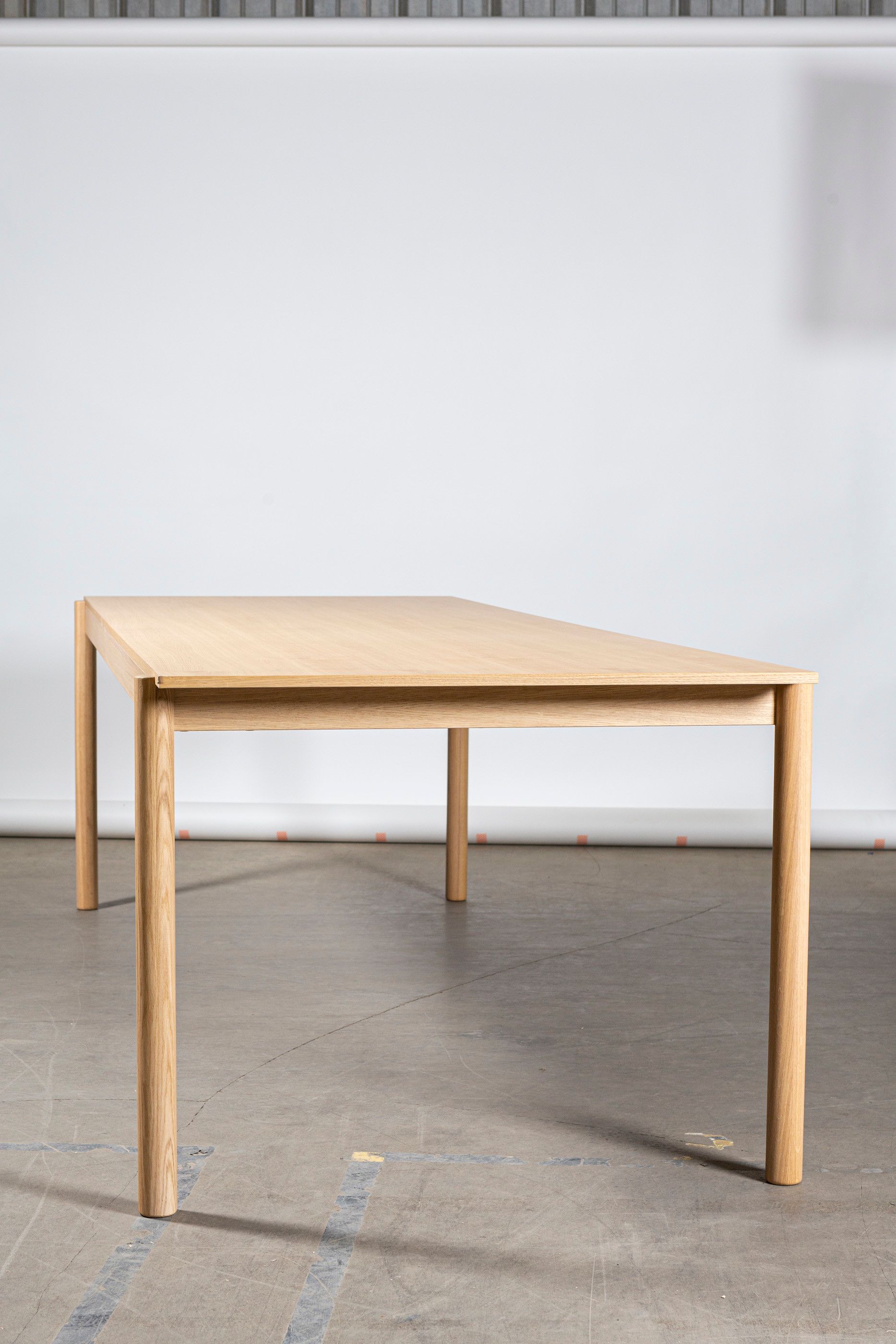 Linear Wood table 260 x 90 cm, oak | Franckly