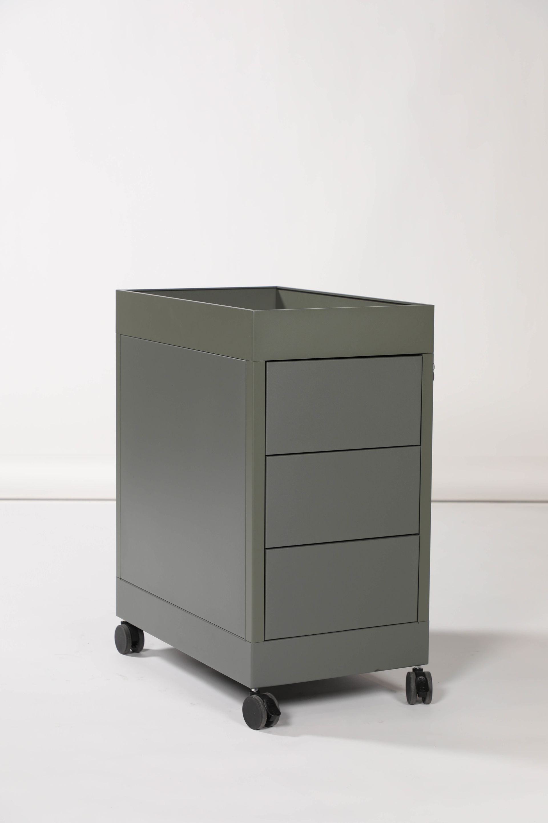 New Order trolley B, army | Franckly