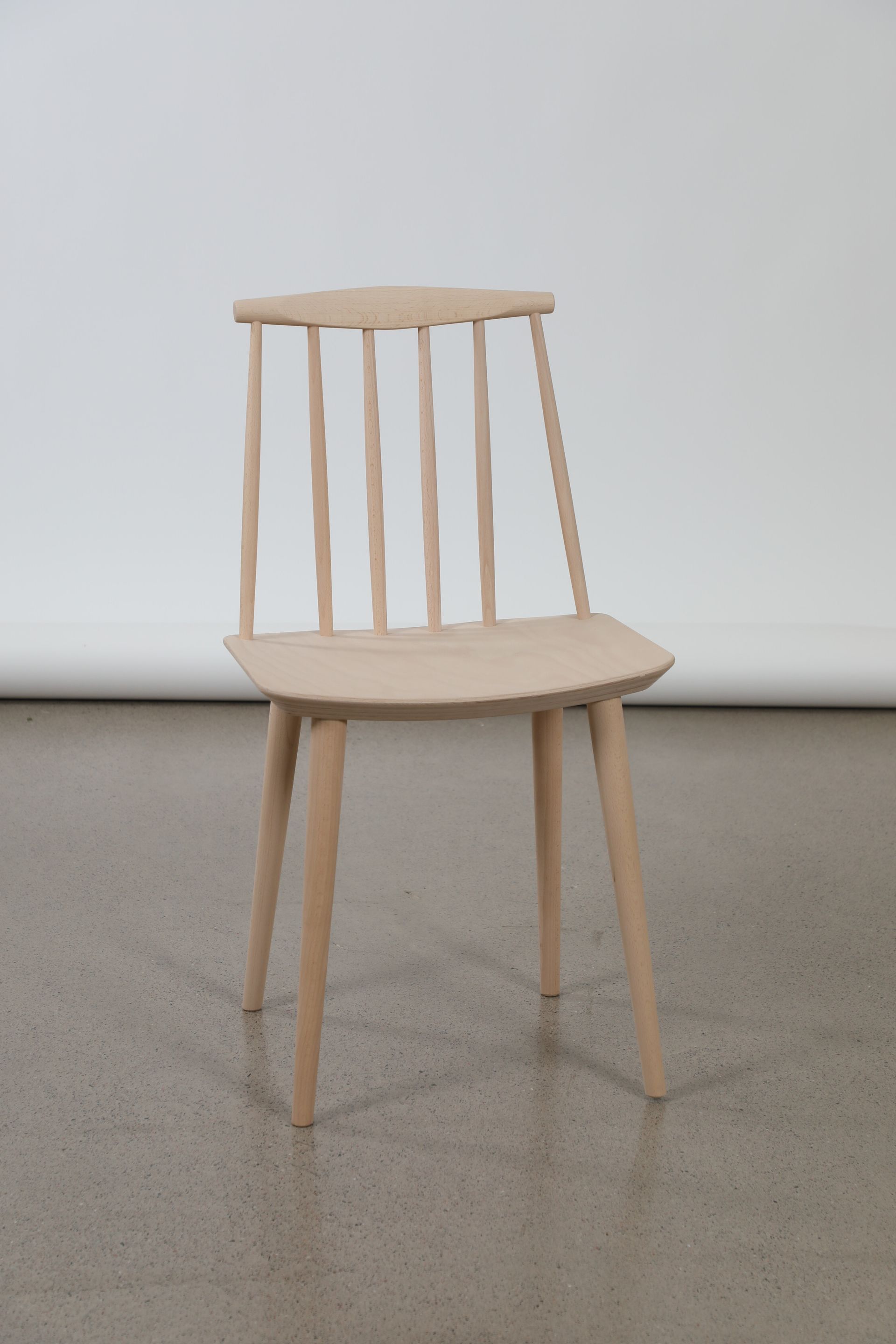 J77 chair, beech | Franckly
