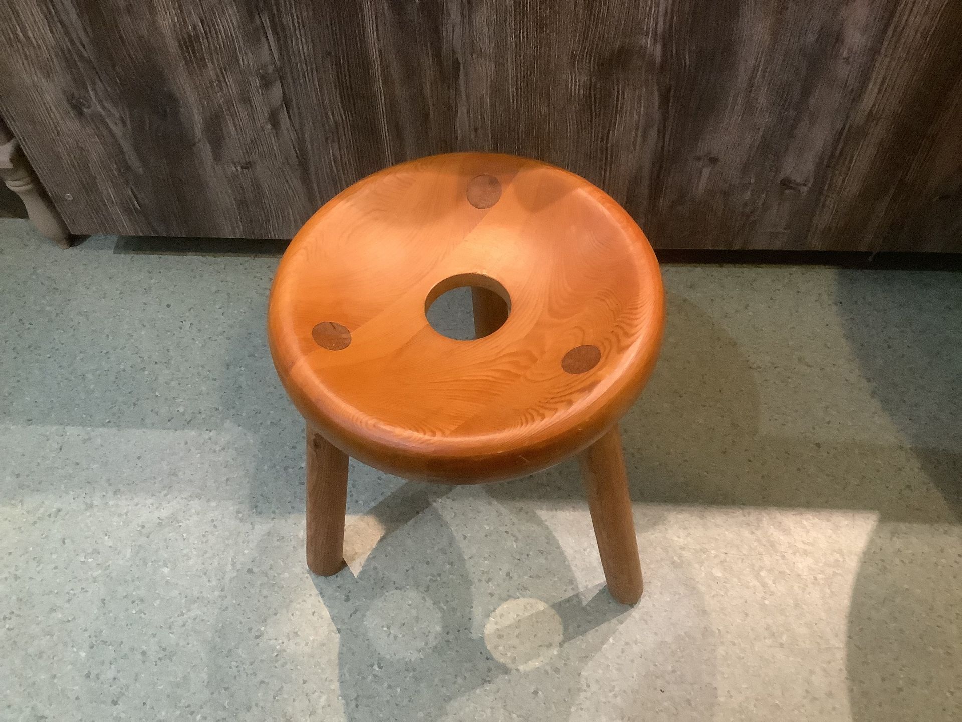 Bertel Gardberg stool | Franckly