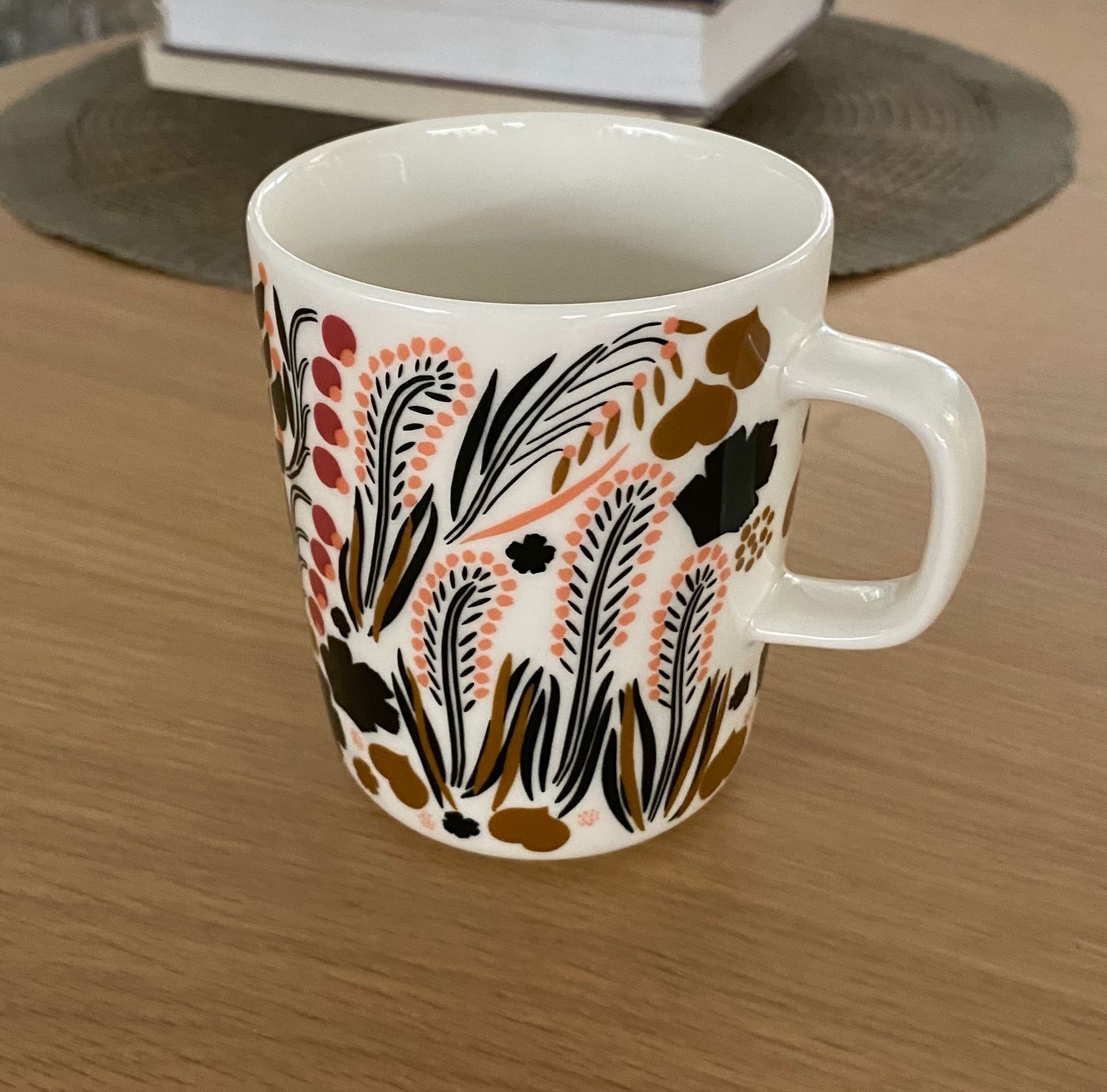 Oiva - Letto mug 2,5 dl, white - green - brown | Franckly
