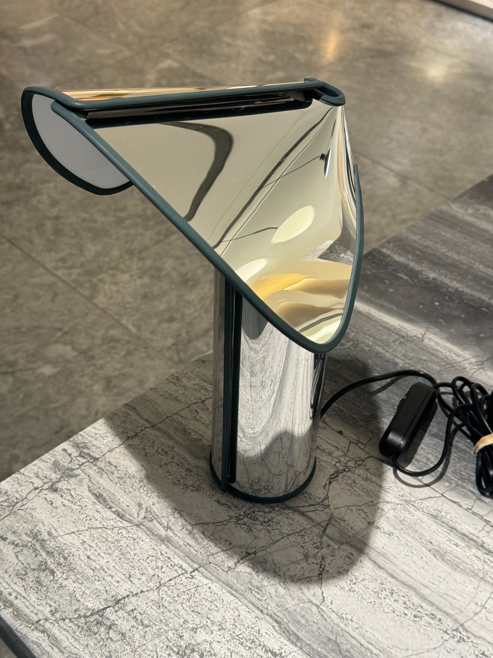 Chiara T table lamp | Franckly