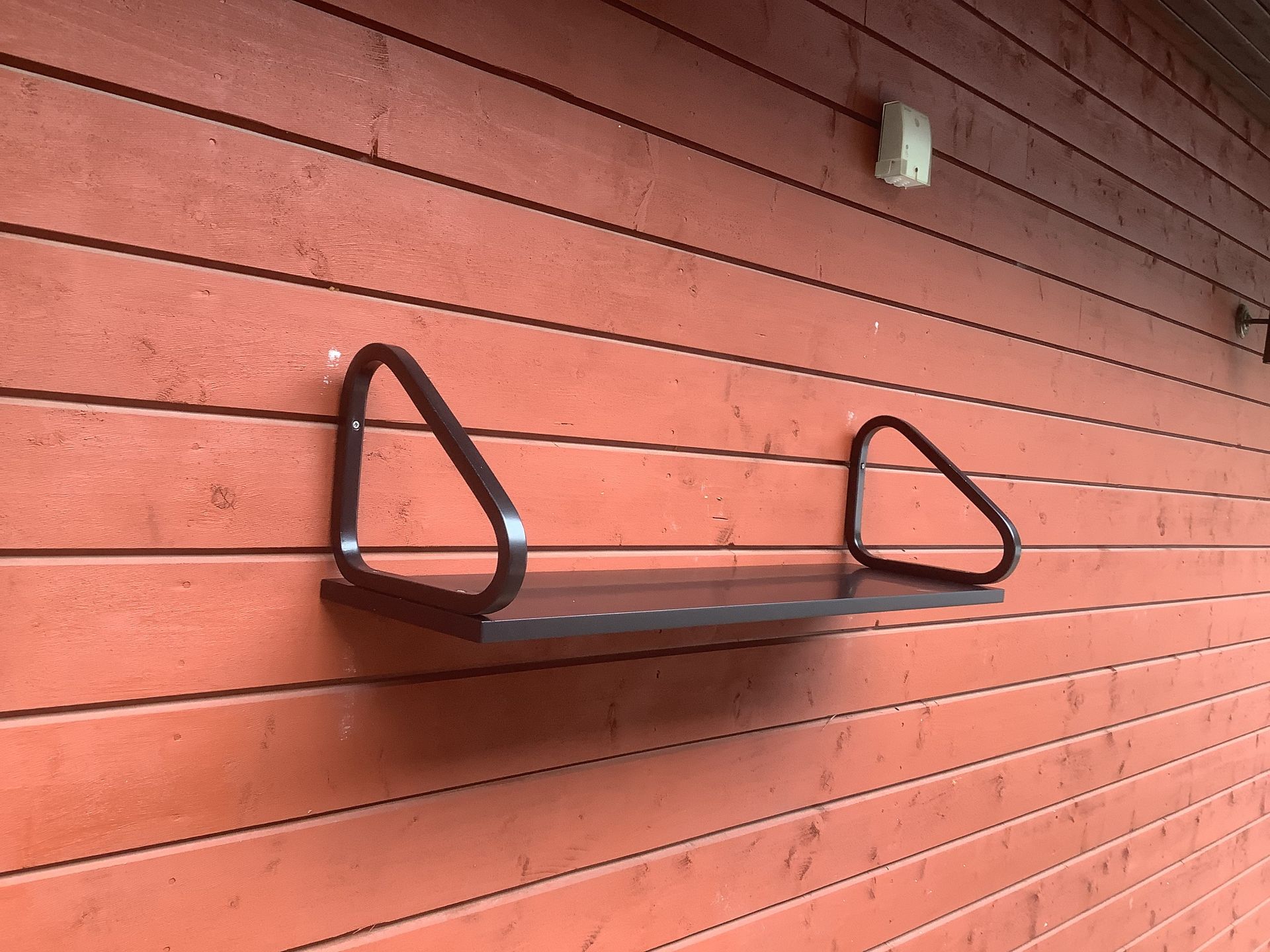 Aalto wall shelf 112B, black | Franckly