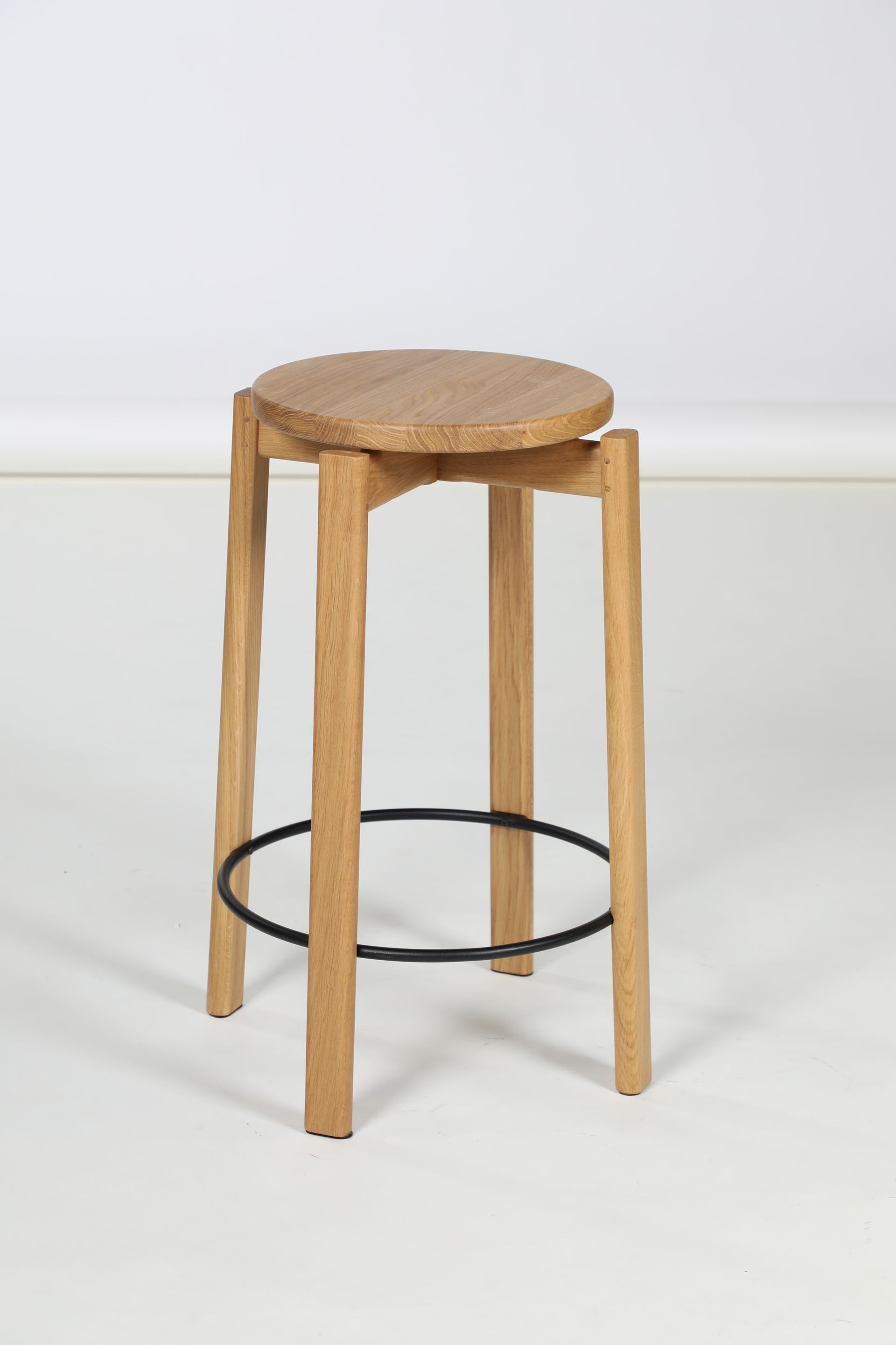 Passage counter stool, 65 cm, oak | Franckly