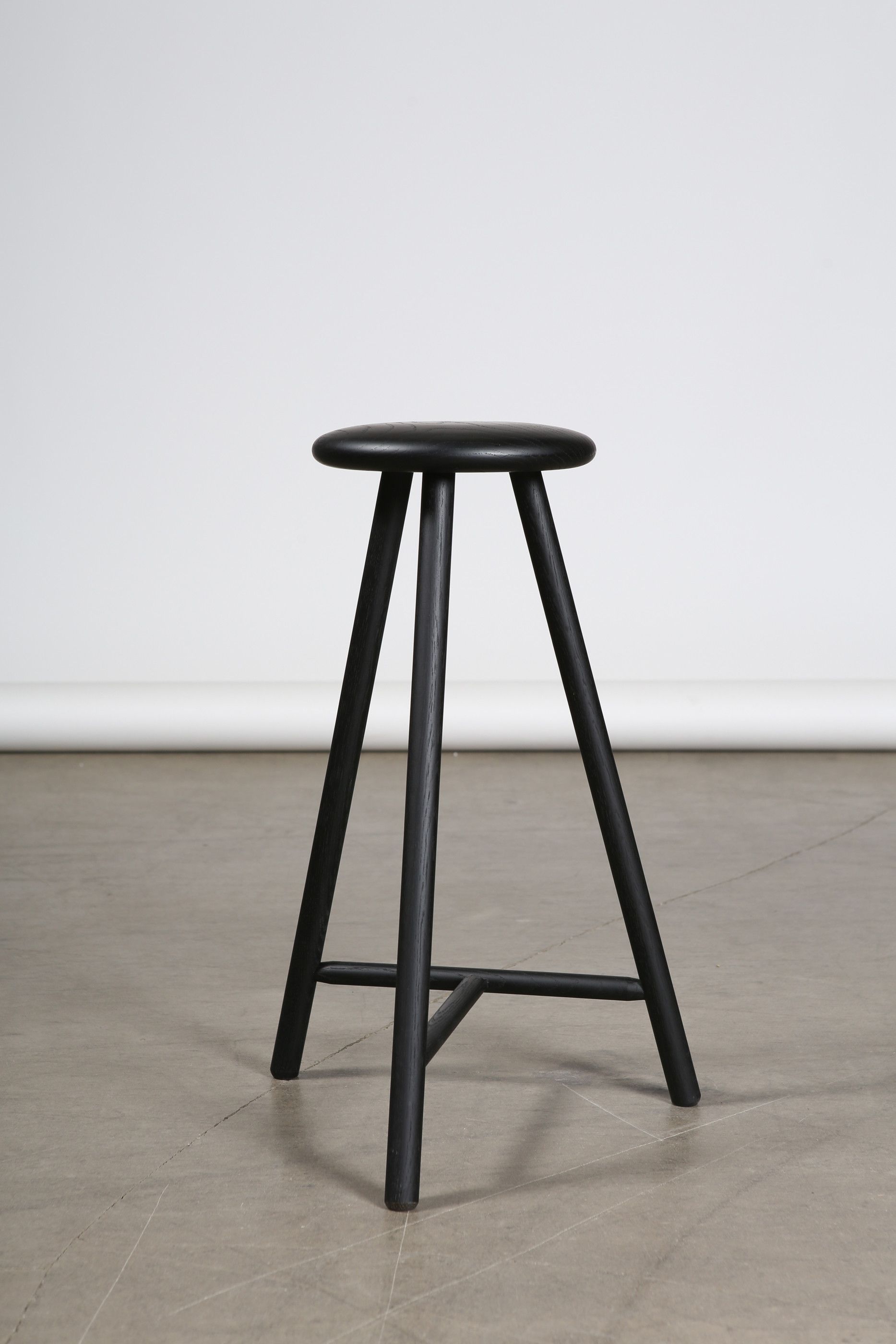 Perch bar stool 63 cm, black | Franckly