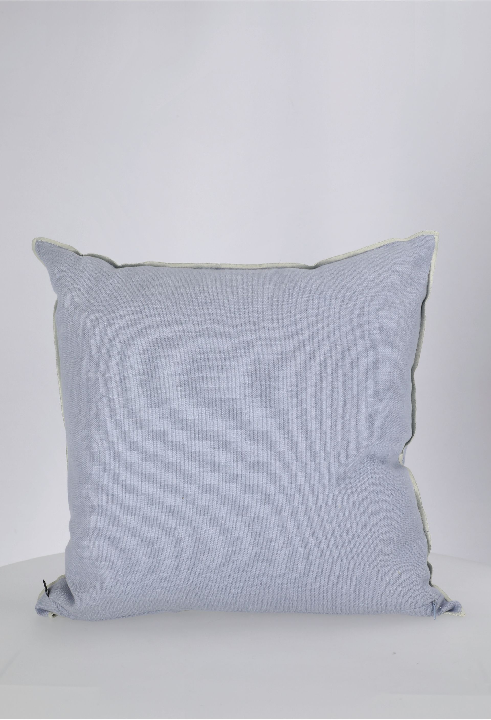 Outline cushion, 50 x 50 cm, blue | Franckly