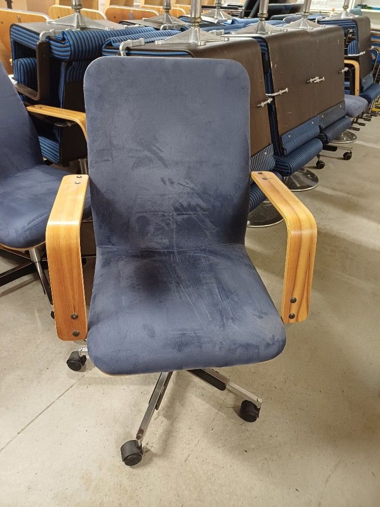 Fysio 454F office chair, blue | Franckly