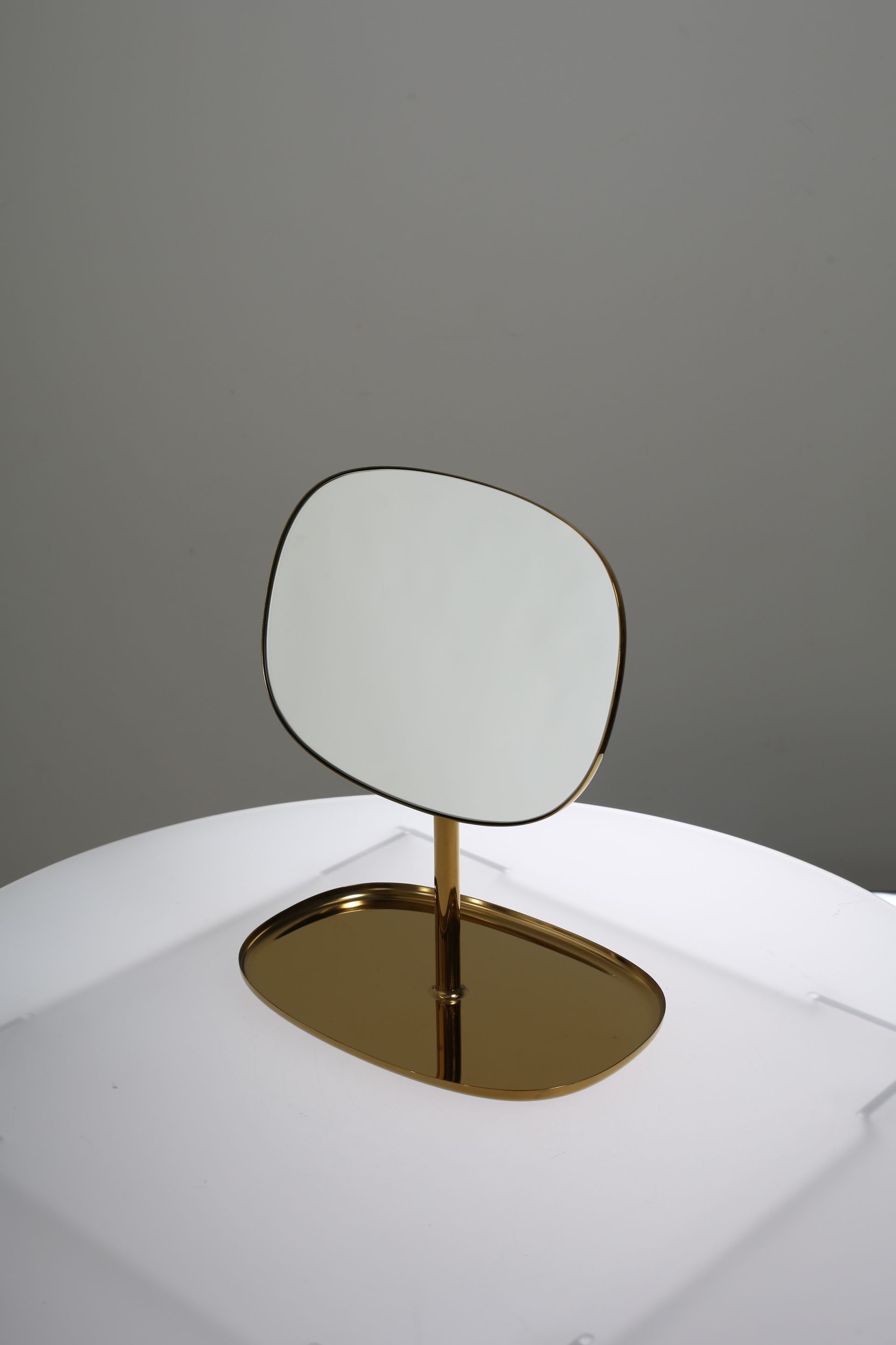 Flip mirror, brass | Franckly