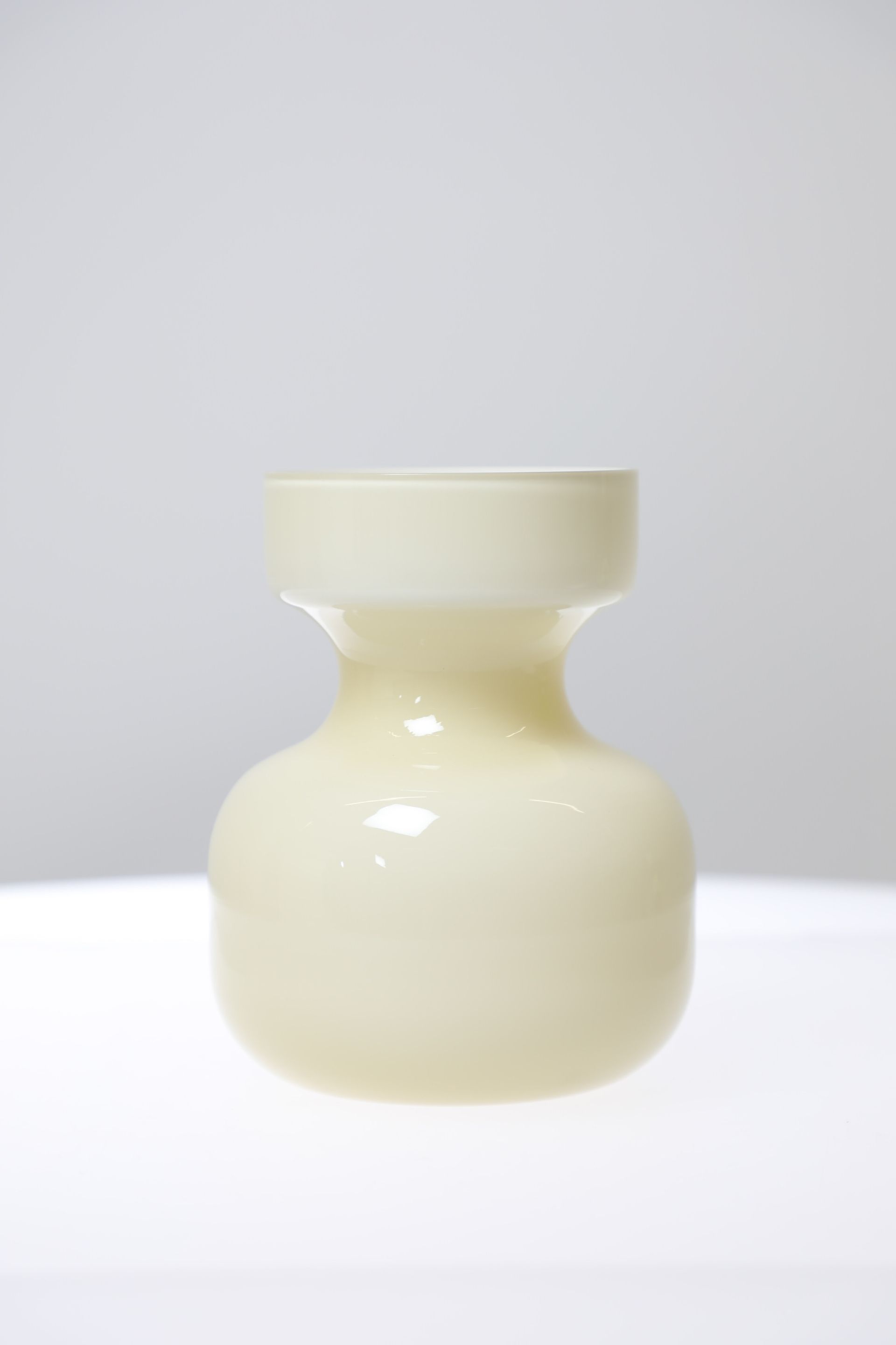 Säkki vase, opaali white - asparagus | Franckly