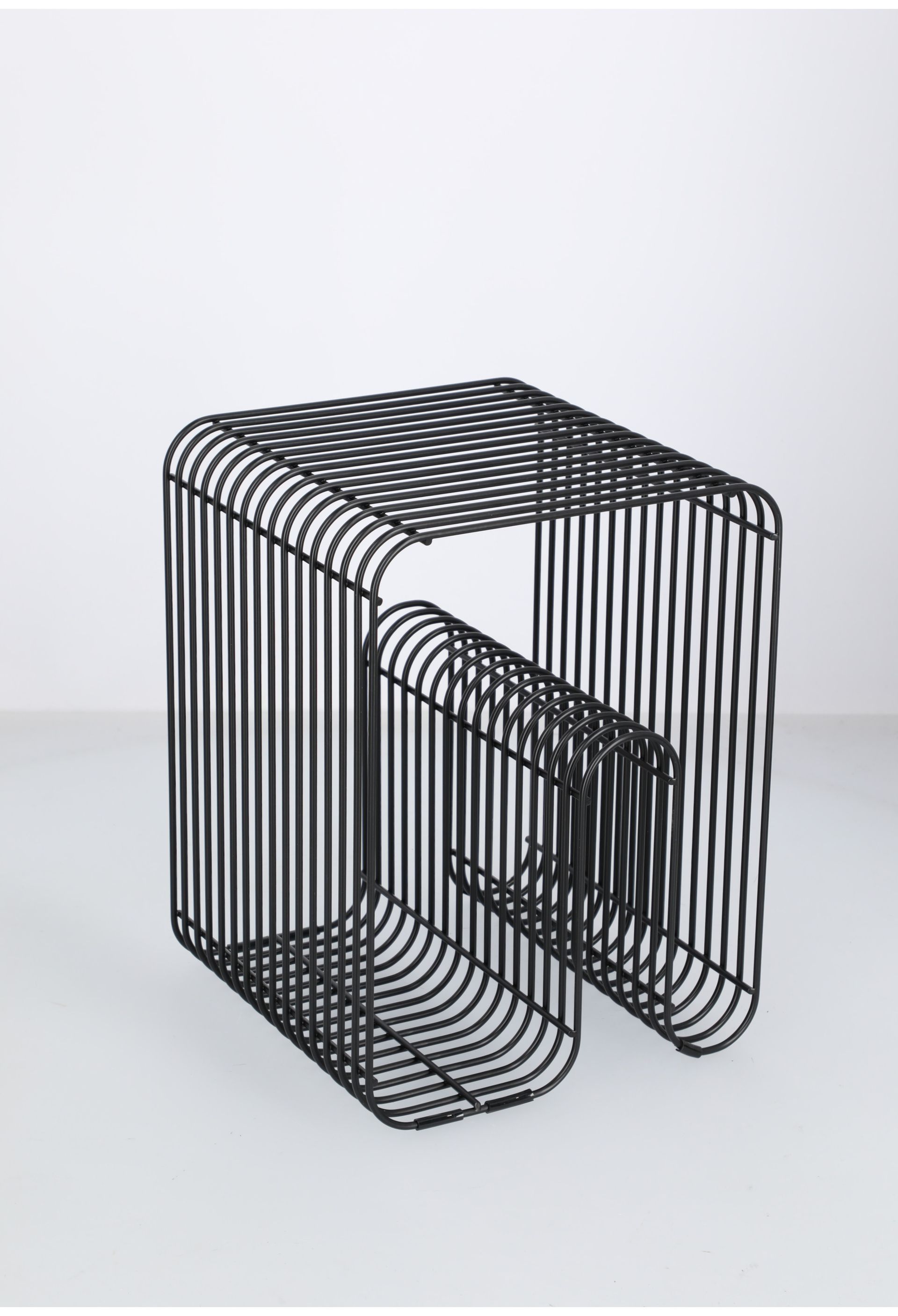 Curva stool, black | Franckly