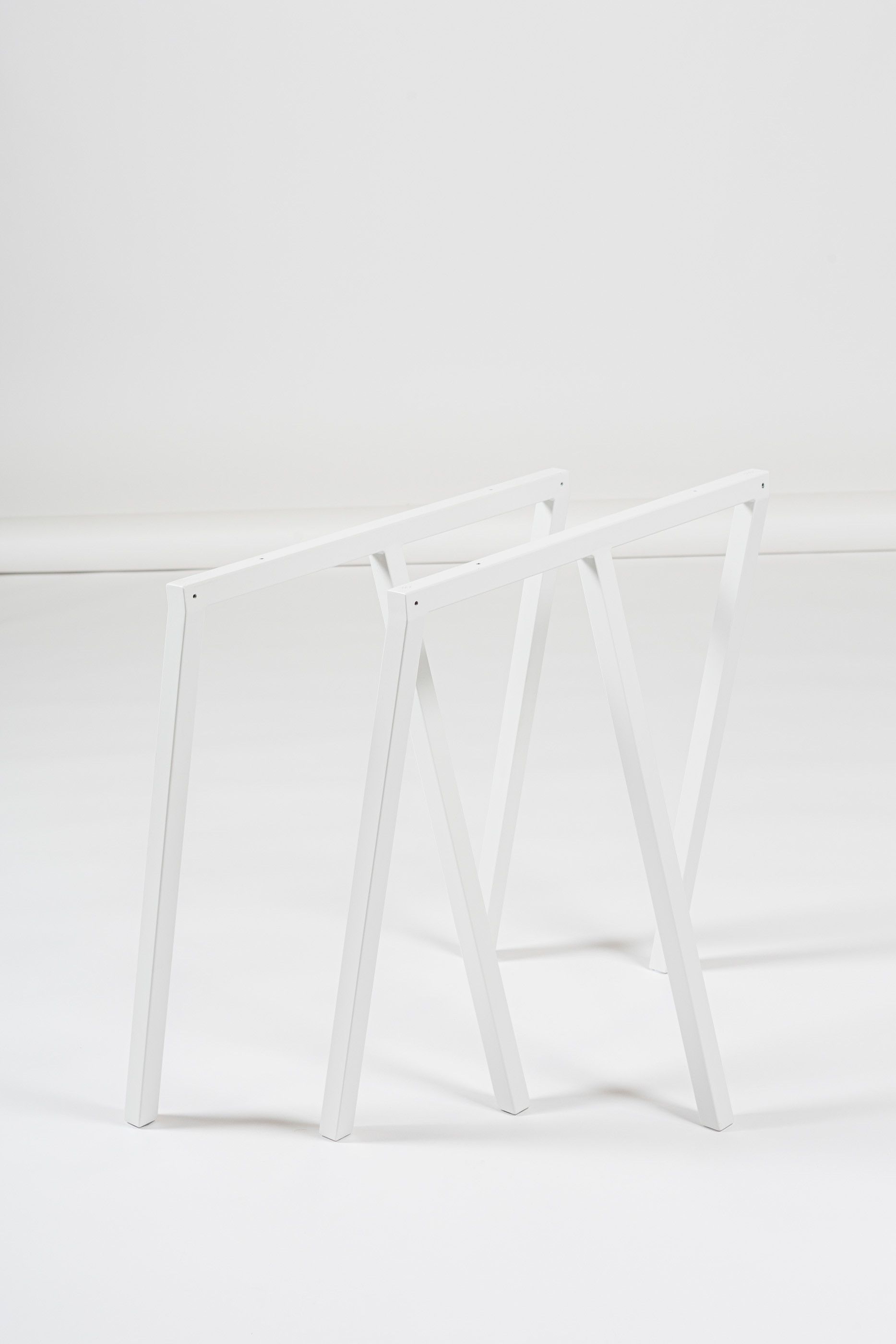 Loop Stand frame, 2 pcs, white | Franckly