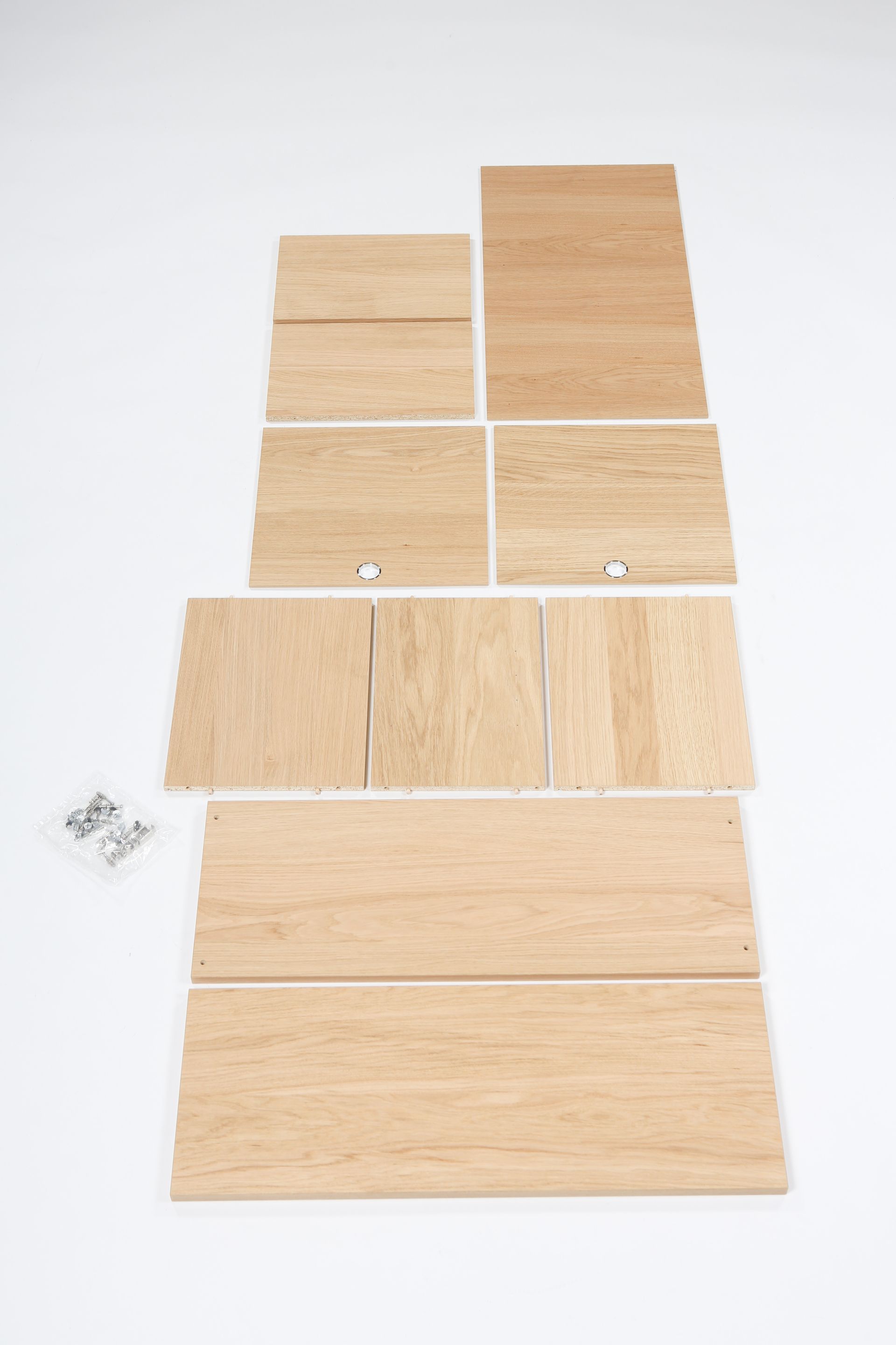 String cabinet, 78 x 30 cm, oak | Franckly