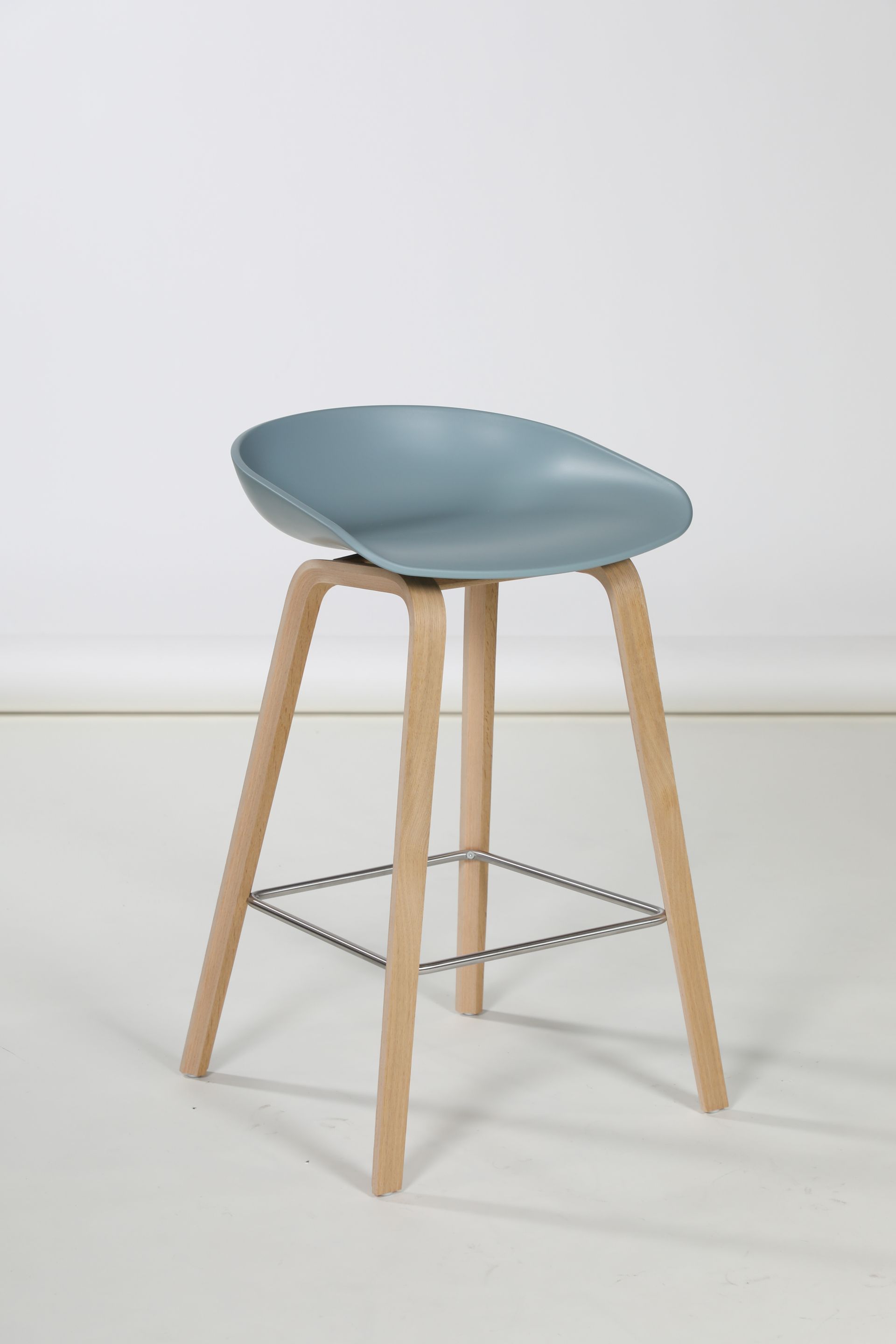 About A Stool AAS32, 65 cm, soaped oak - dusty blue | Franckly