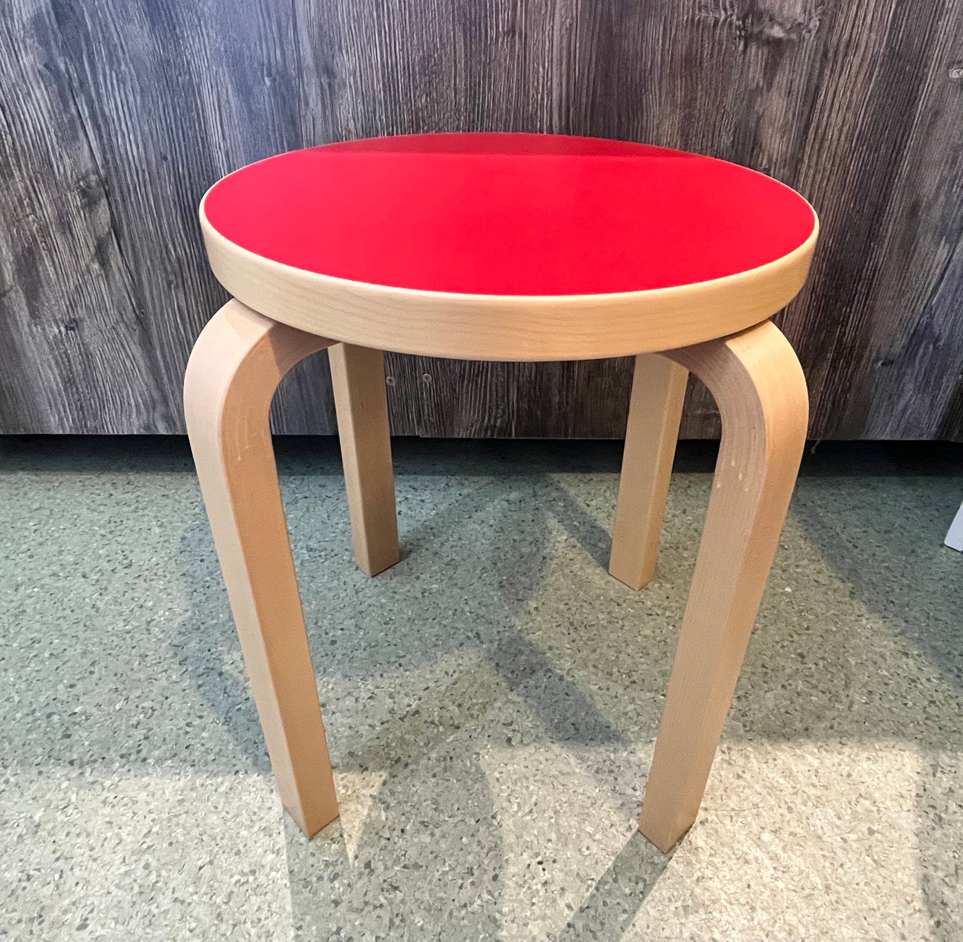 Aalto stool E60, red linoleum - birch | Franckly