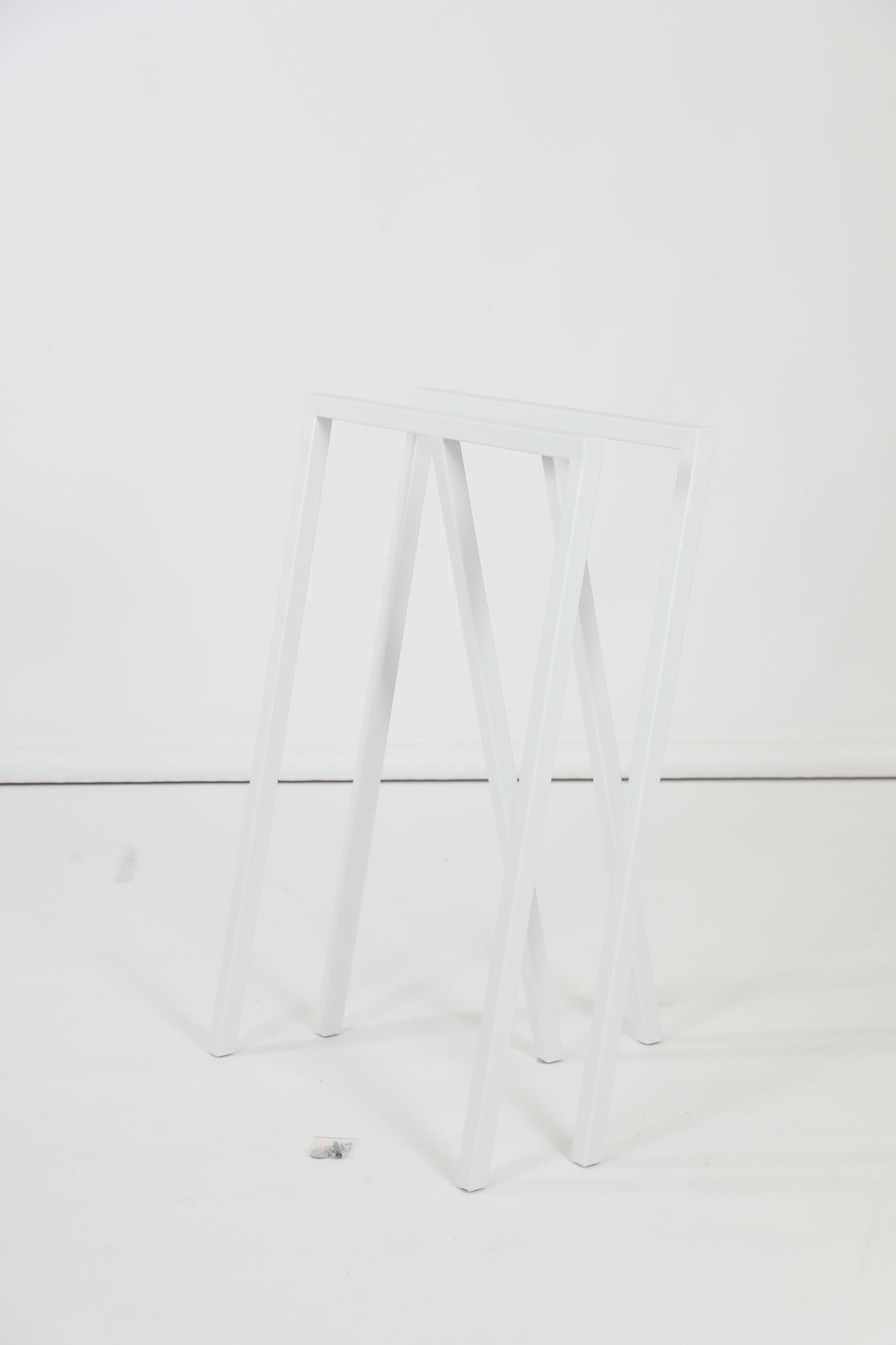 Loop Stand high frame, 2 pcs, white | Franckly