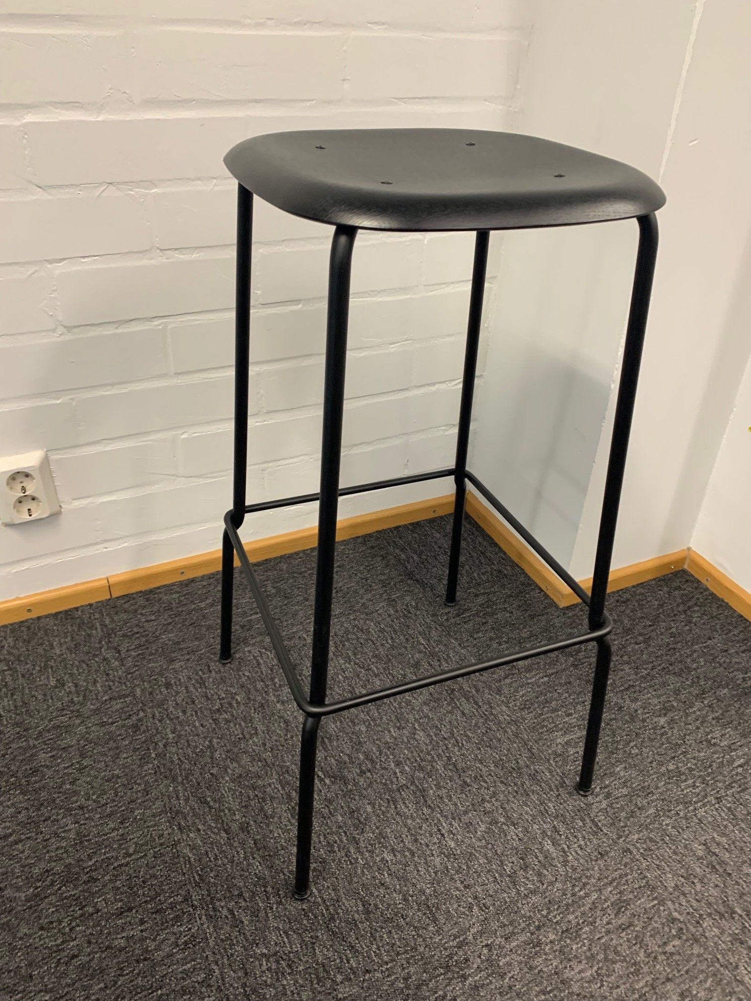 Soft Edge 30 Bar stool, 75 cm, black | Franckly