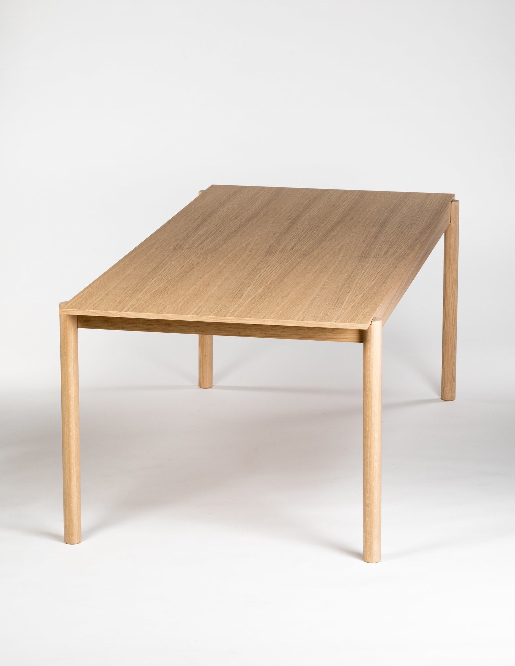Linear Wood table 200 x 90 cm, oak | Franckly