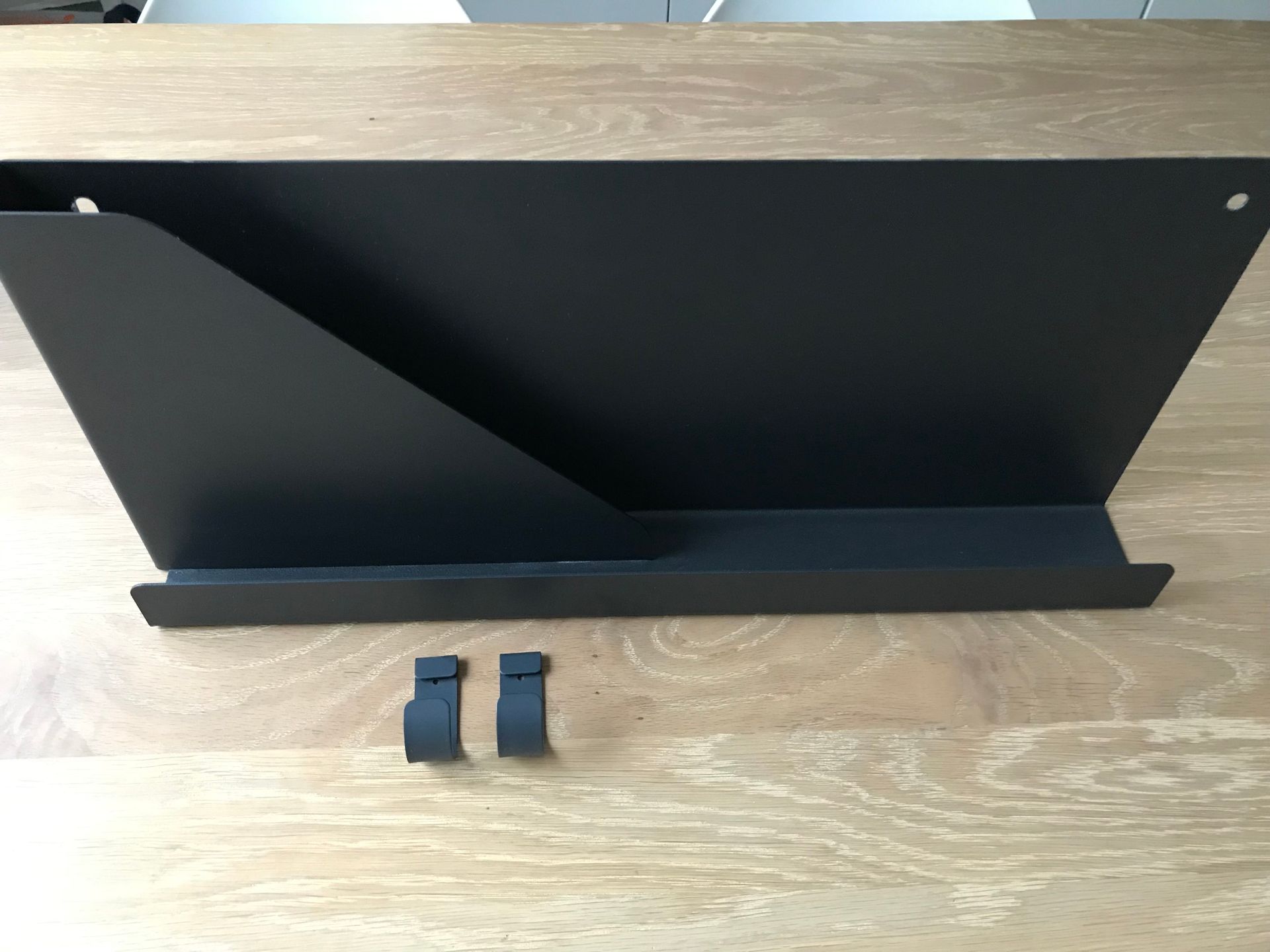 Folded shelf, black, small | Franckly