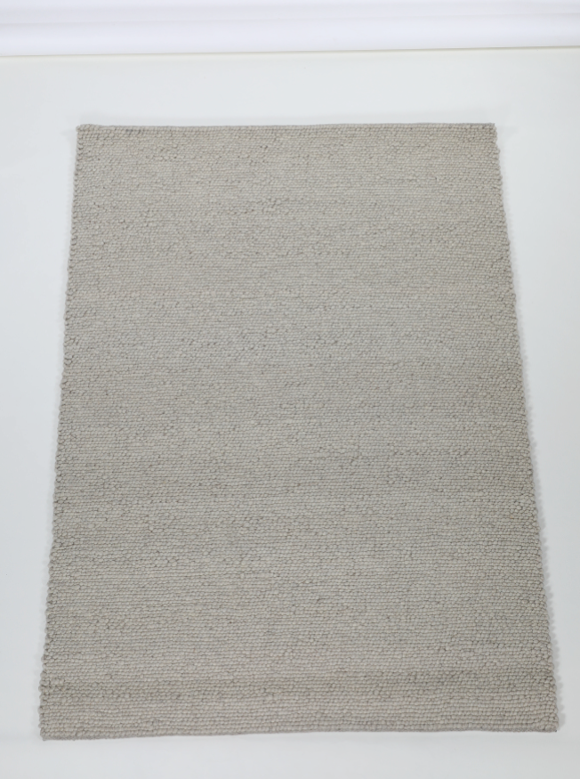 Peas Random rug, soft grey, 170 x 240 cm | Franckly