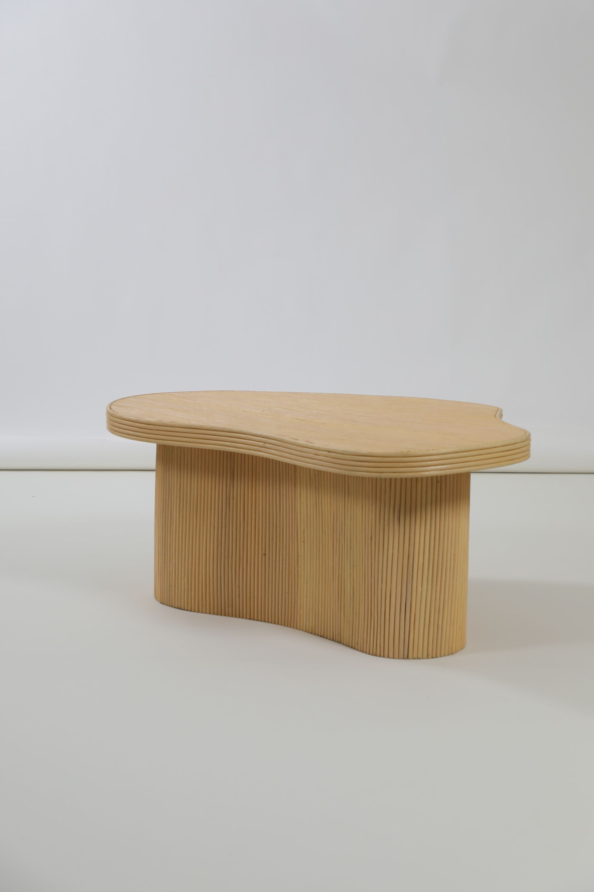 Isola coffee table, natural | Franckly