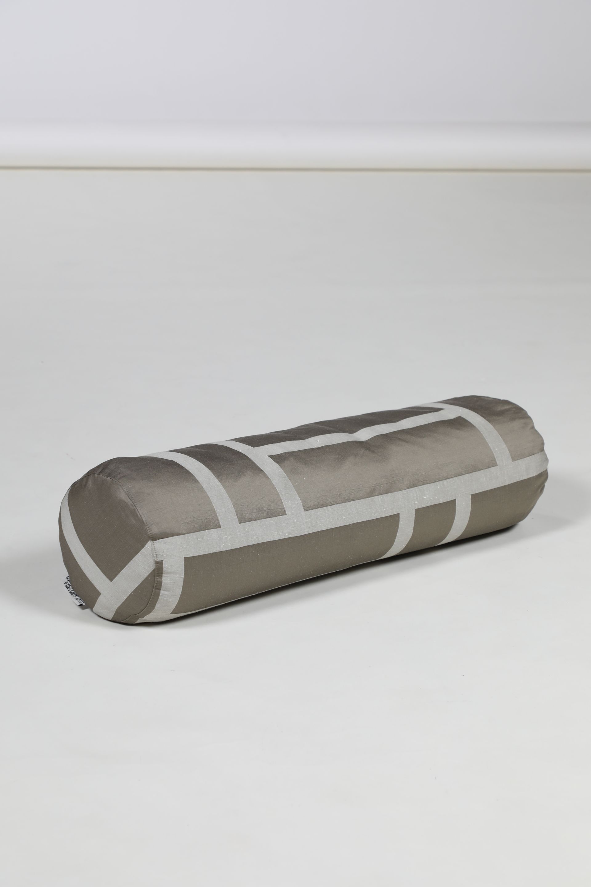 Palazzo tube cushion, light mud | Franckly