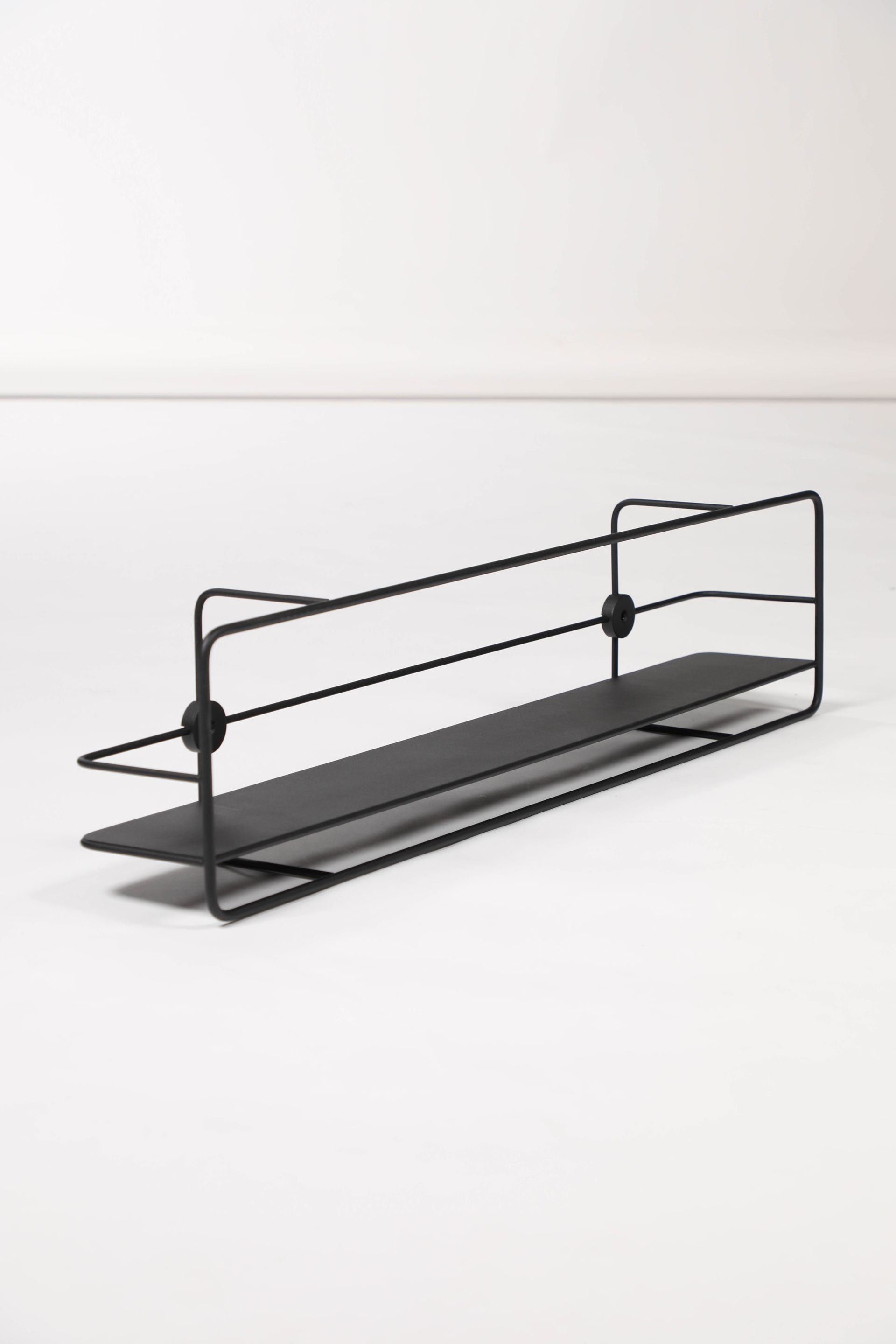 Coupé wall shelf, horizontal, black | Franckly